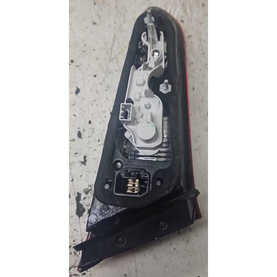 STOP POSTERIORE DESTRO INTEGRATO NEL PORTELLO ALFA ROMEO Giulietta ...