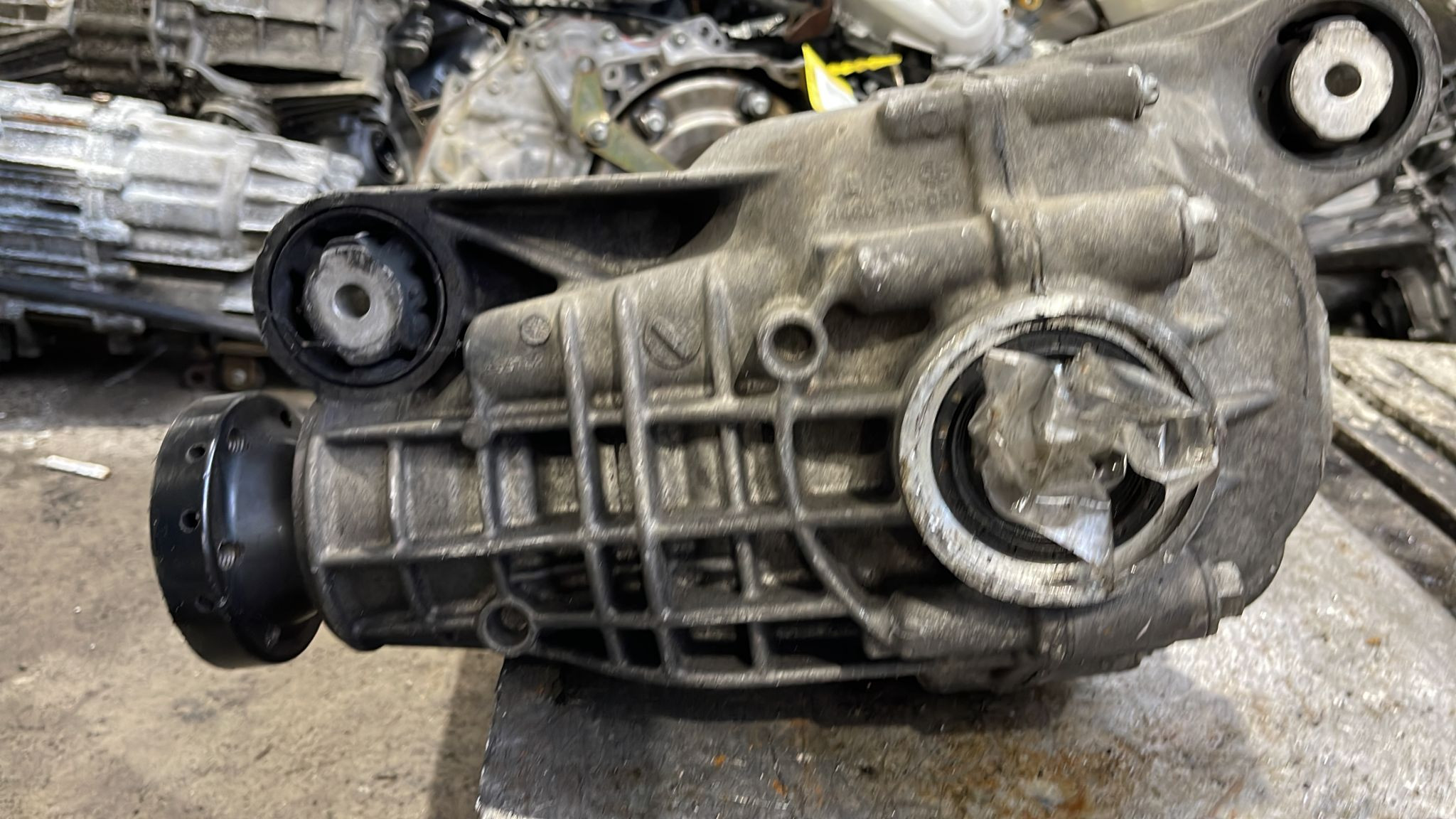 DIFFERENZIALE ANTERIORE MERCEDES Classe R W251 diesel 3000 (05>)