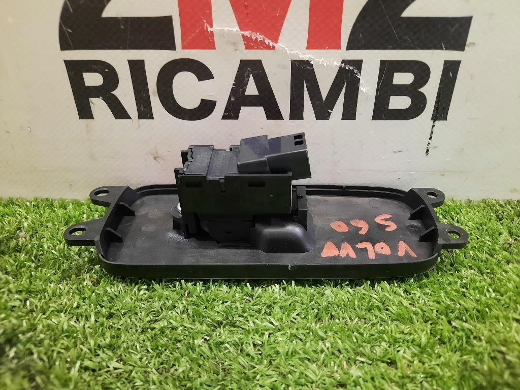 PULSANTIERA ANTERIORE DESTRA VOLVO S60 2° Serie 31272012 (10>)