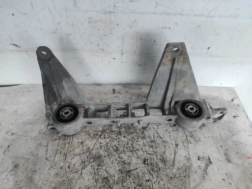 SUPPORTO DIFFERENZIALE POSTERIORE MERCEDES Vito Serie (W447 ...
