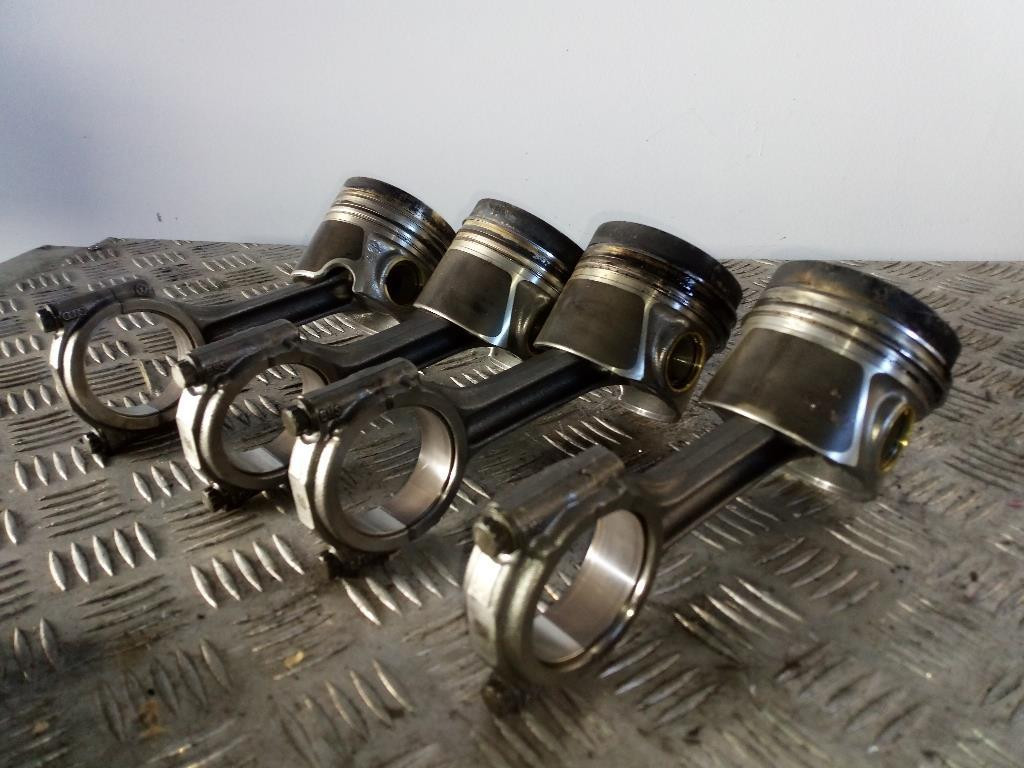 PISTONE MOTORE VOLKSWAGEN Golf 7 Berlina CUN diesel 1968 (12>)