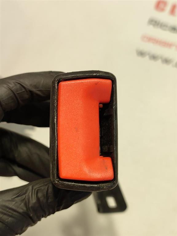 AGGANCIO CINTURA DI SICUREZZA POSTERIORE FIAT 500 Serie 34045525 ...