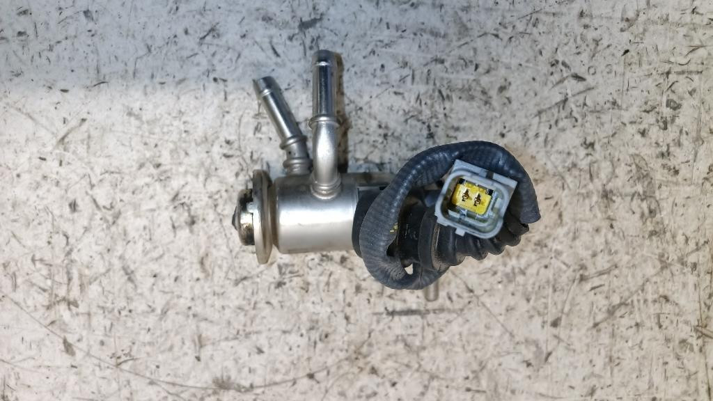 INIETTORE ADBLUE RENAULT Scenic Serie 208997976R R9N401 diesel 1749 (16>)