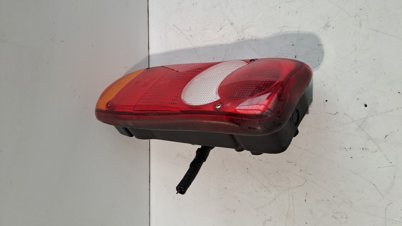FANALE POSTERIORE DX A LED INTEGRATO NEL PORTELLONE RENAULT Master 4 ...