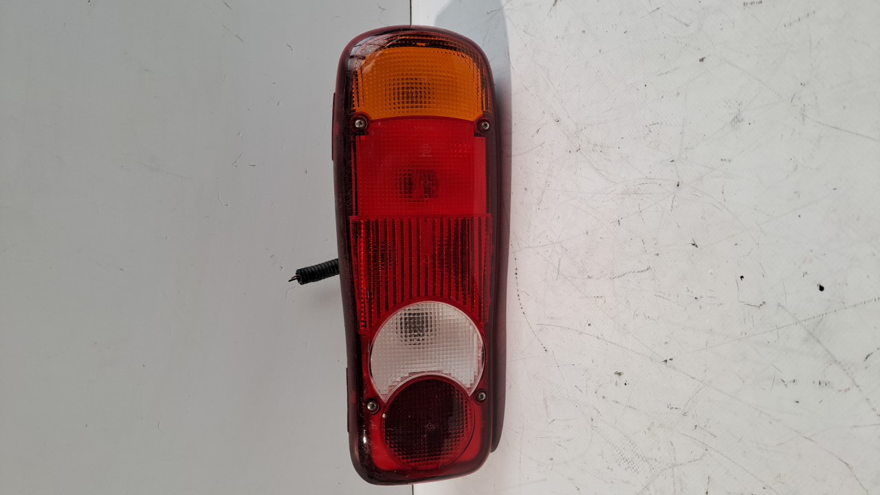 FANALE POSTERIORE DX A LED INTEGRATO NEL PORTELLONE RENAULT Master 4 ...