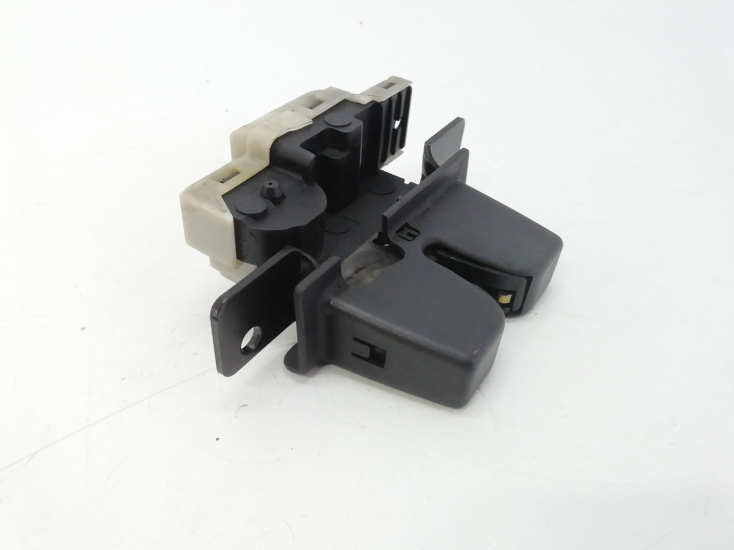 SERRATURA COFANO POSTERIORE RENAULT Megane ll Serie 8200076240 (02>06)