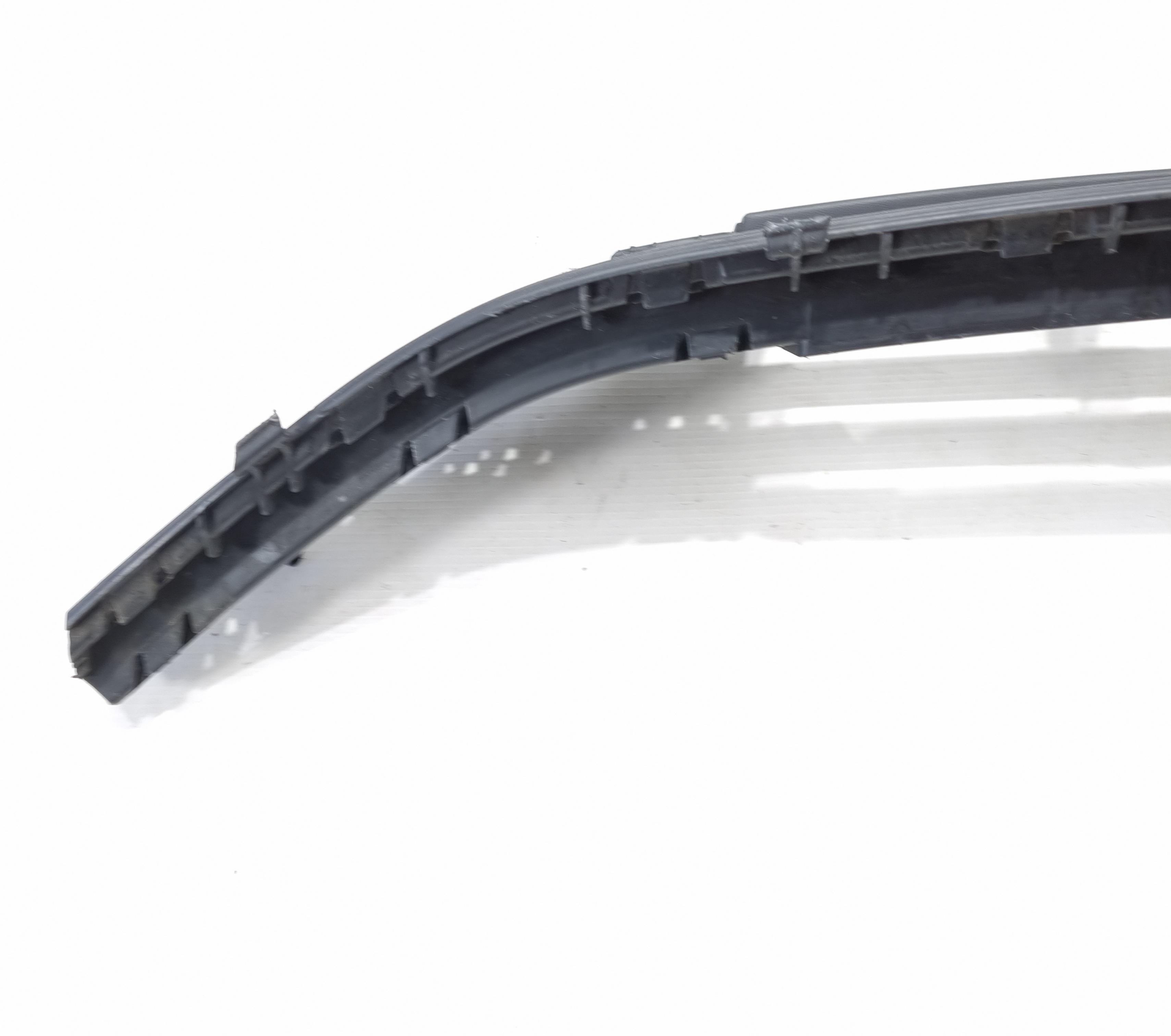 GRIGLIA PARAURTI VOLKSWAGEN Golf 7 Berlina 5G0853677M (12>)