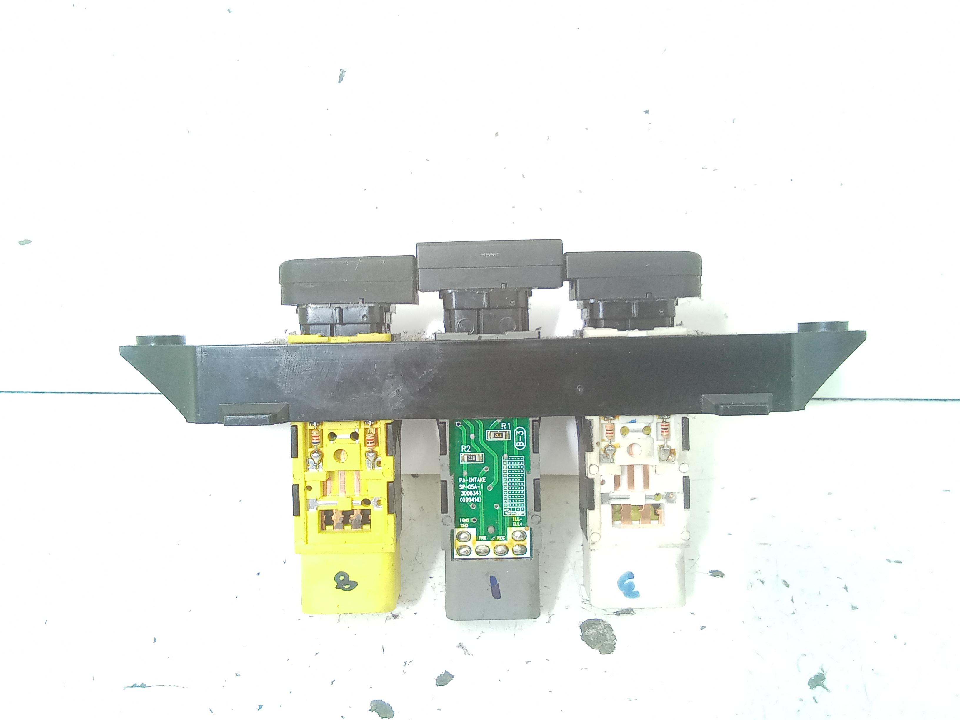 PULSANTE INTERRUTTORE SBRINA LUNOTTO POST. HYUNDAI i10 1° Serie Gahg ...