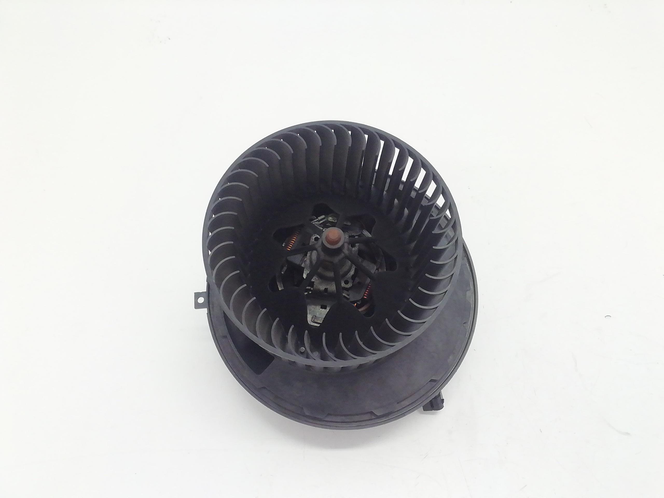 VENTOLA RISCALDAMENTO MERCEDES Classe A W169 3° Serie A1698200642 (04>08)