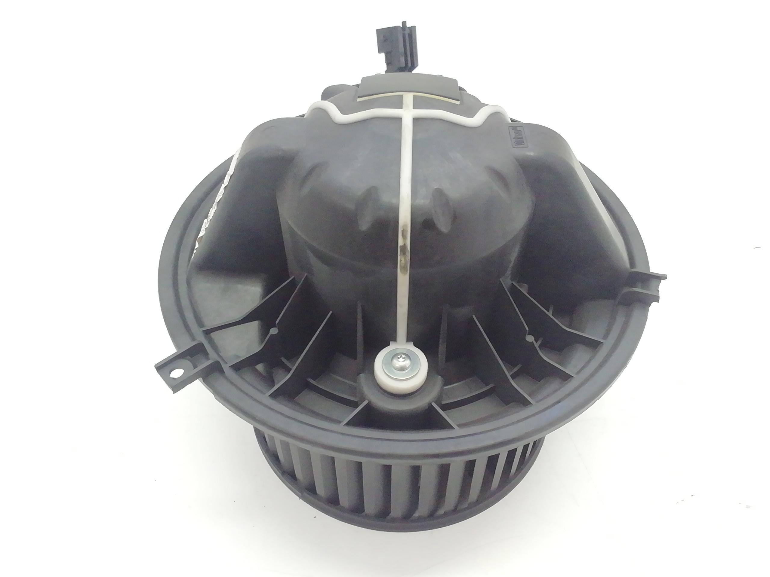 VENTOLA RISCALDAMENTO MERCEDES Classe A W169 3° Serie A1698200642 (04>08)