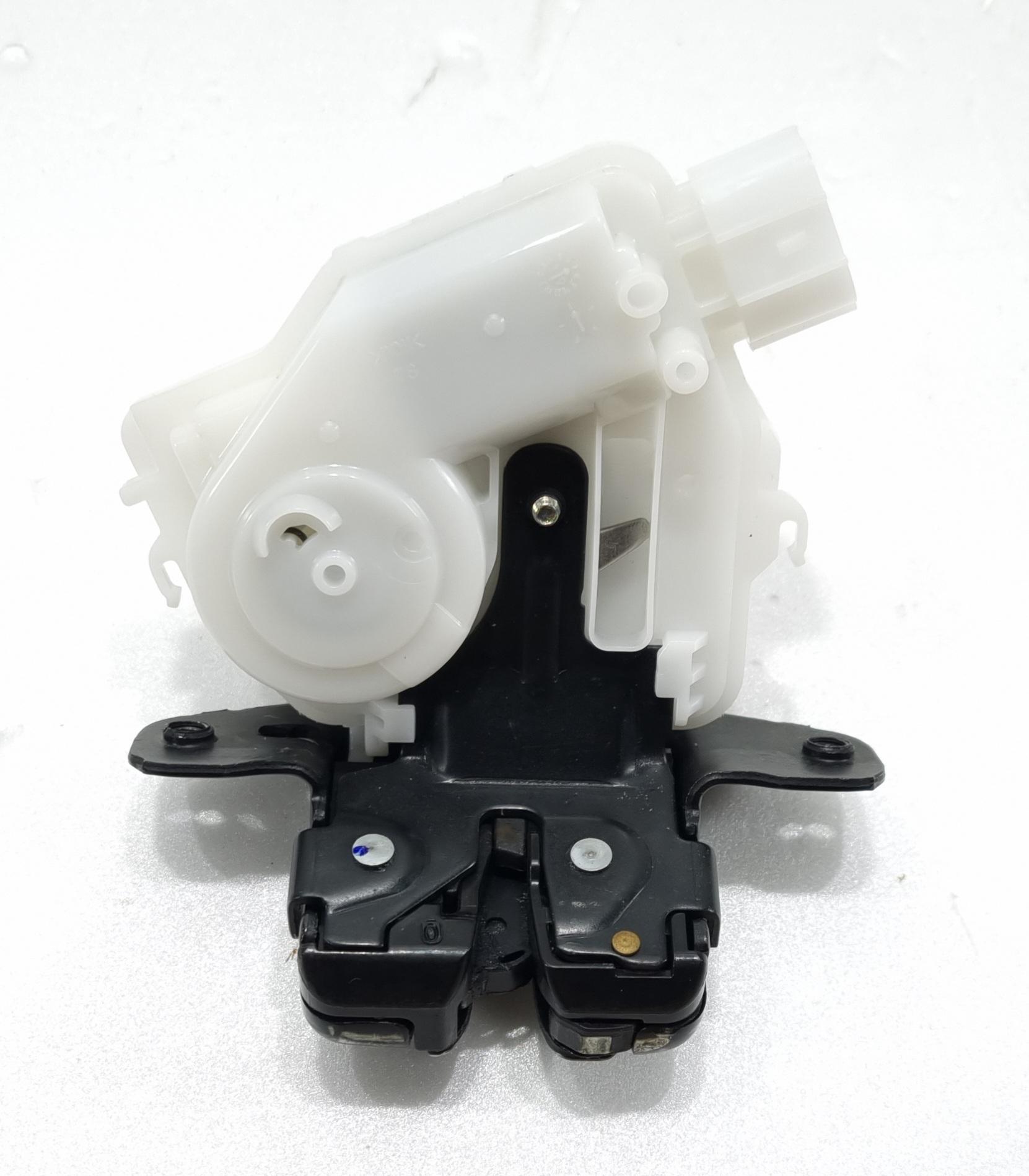 SERRATURA PORTELLONE POSTERIORE TOYOTA Yaris Serie 69350-02090 (17>20)