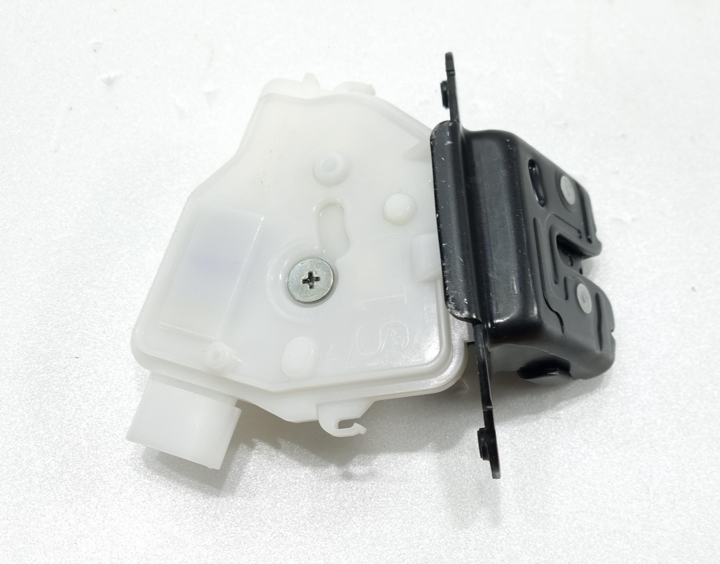 SERRATURA PORTELLONE POSTERIORE TOYOTA Yaris Serie 69350-02090 (17>20)