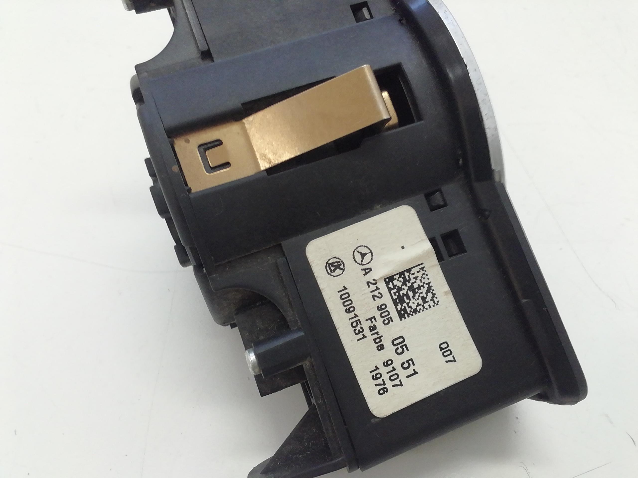 INTERRUTTORE COMANDO LUCI MERCEDES CLA Serie A2129050551 (13>)