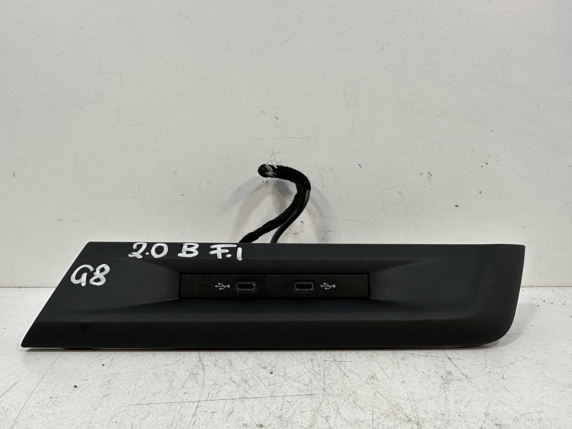PRESA AUX/USB VOLKSWAGEN Golf Serie VIII 5NA035736 (19>)