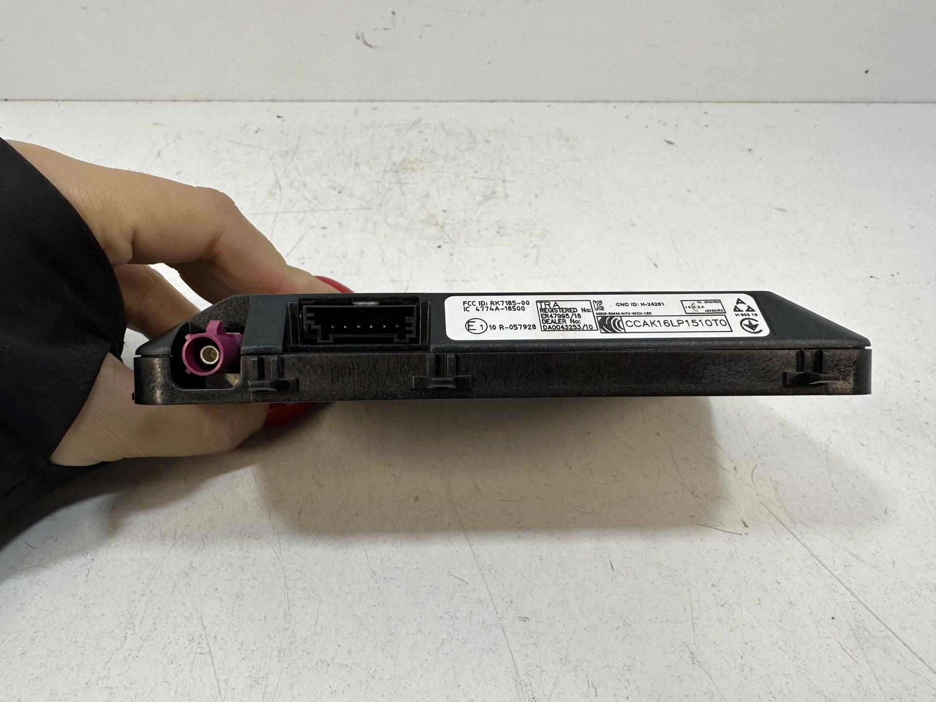 MODULO CARICABATTERIE PER CELLULARE VOLKSWAGEN Golf Serie VIII ...