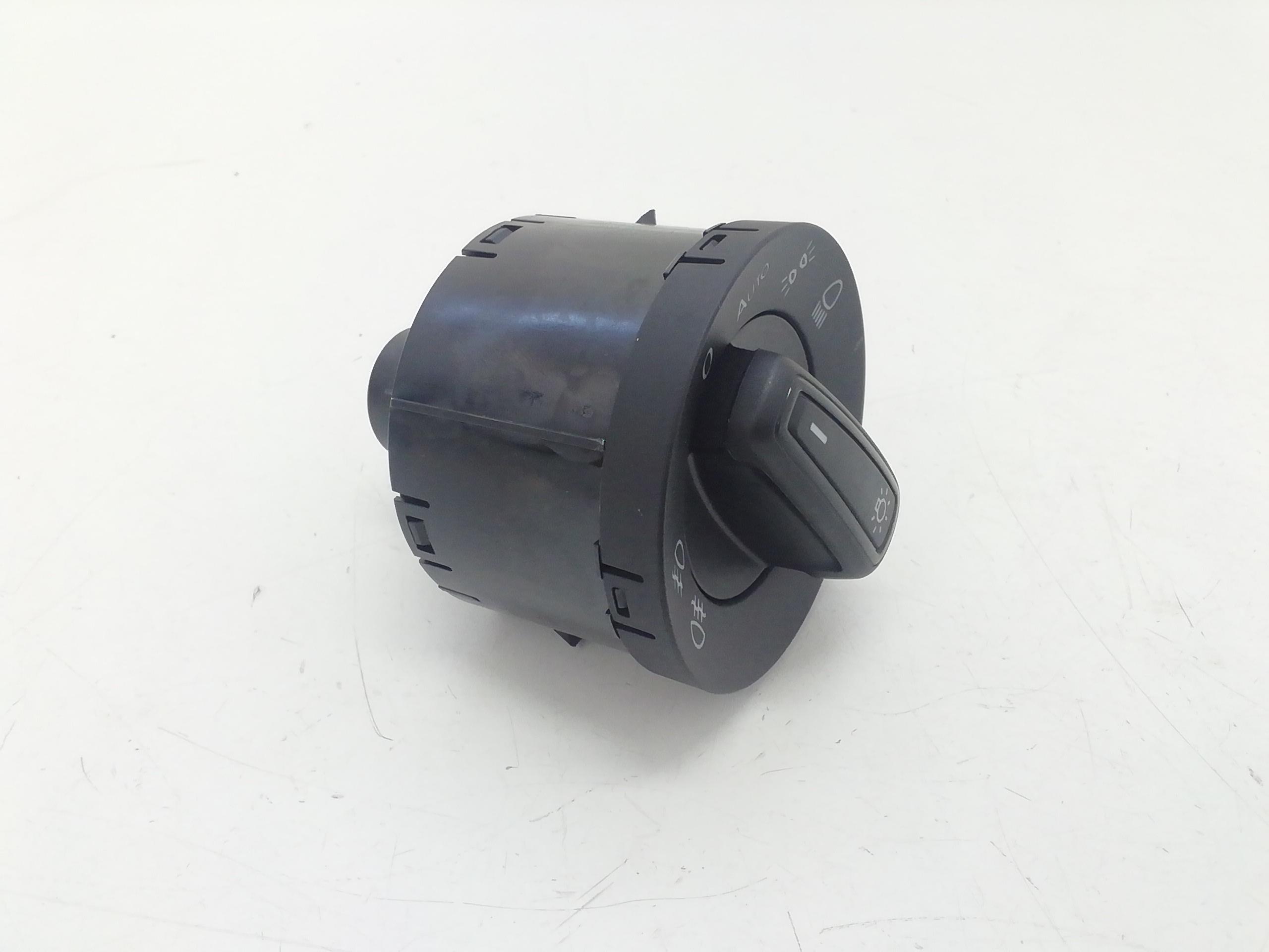 INTERRUTTORE COMANDO LUCI VOLKSWAGEN T-CROSS Serie 5G0941431R (19>)