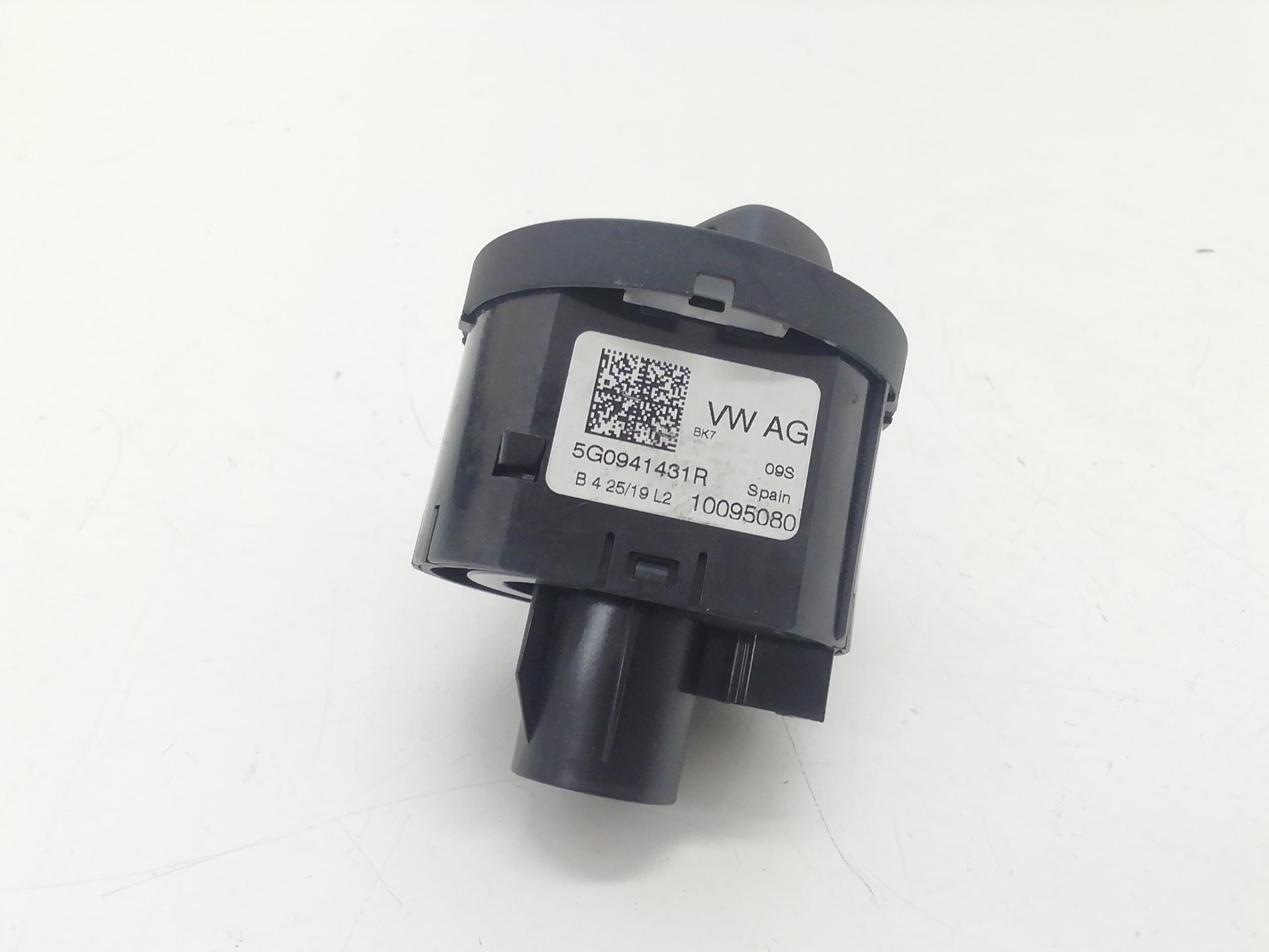 INTERRUTTORE COMANDO LUCI VOLKSWAGEN T-CROSS Serie 5G0941431R (19>)