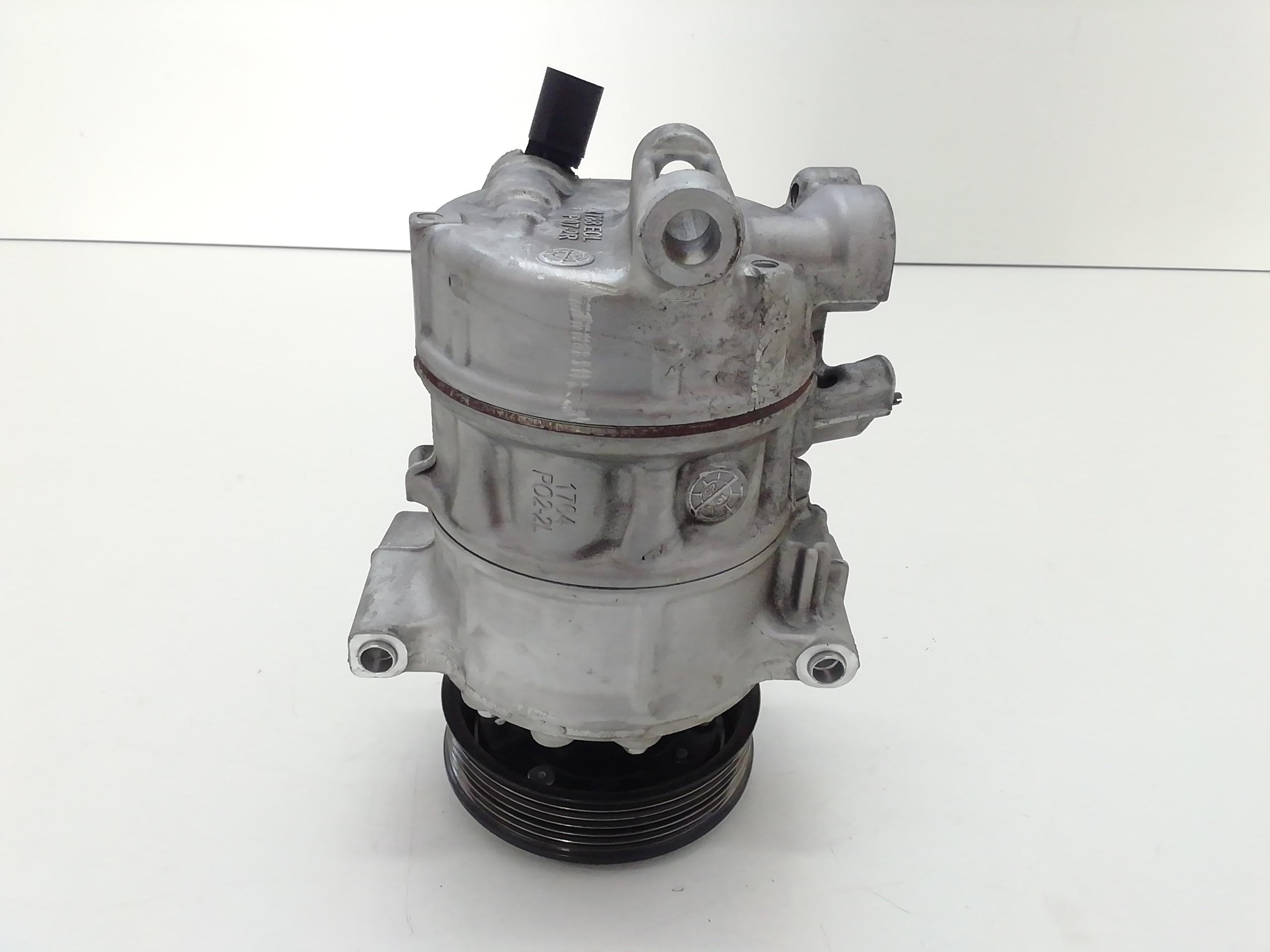 COMPRESSORE A/C VOLKSWAGEN T-CROSS Serie 5Q0816803F Diesel 1600 (19>)