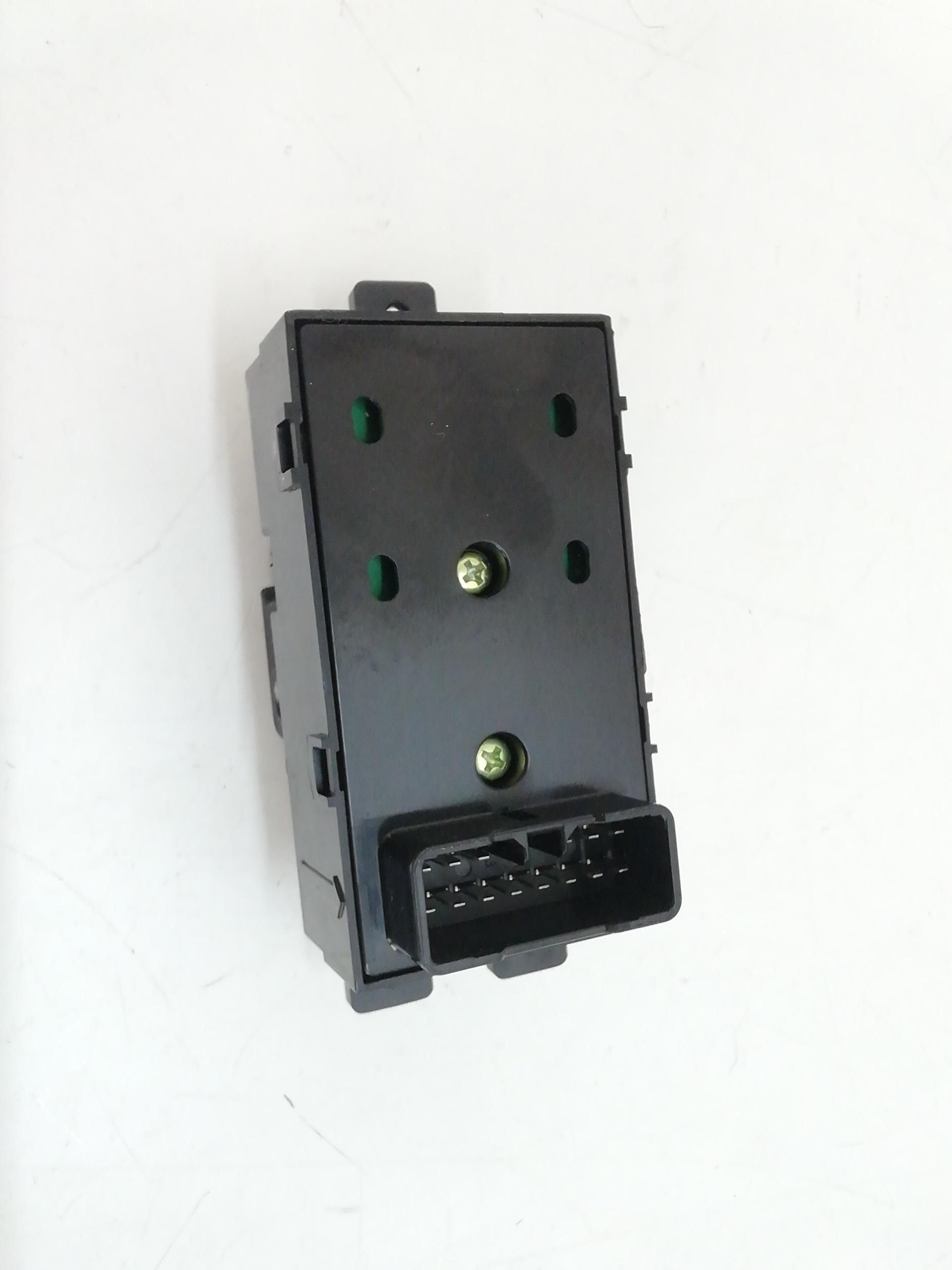 PULSANTIERA ANTERIORE SINISTRA KIA Picanto 3° Serie 93570-1Y000 (11>)