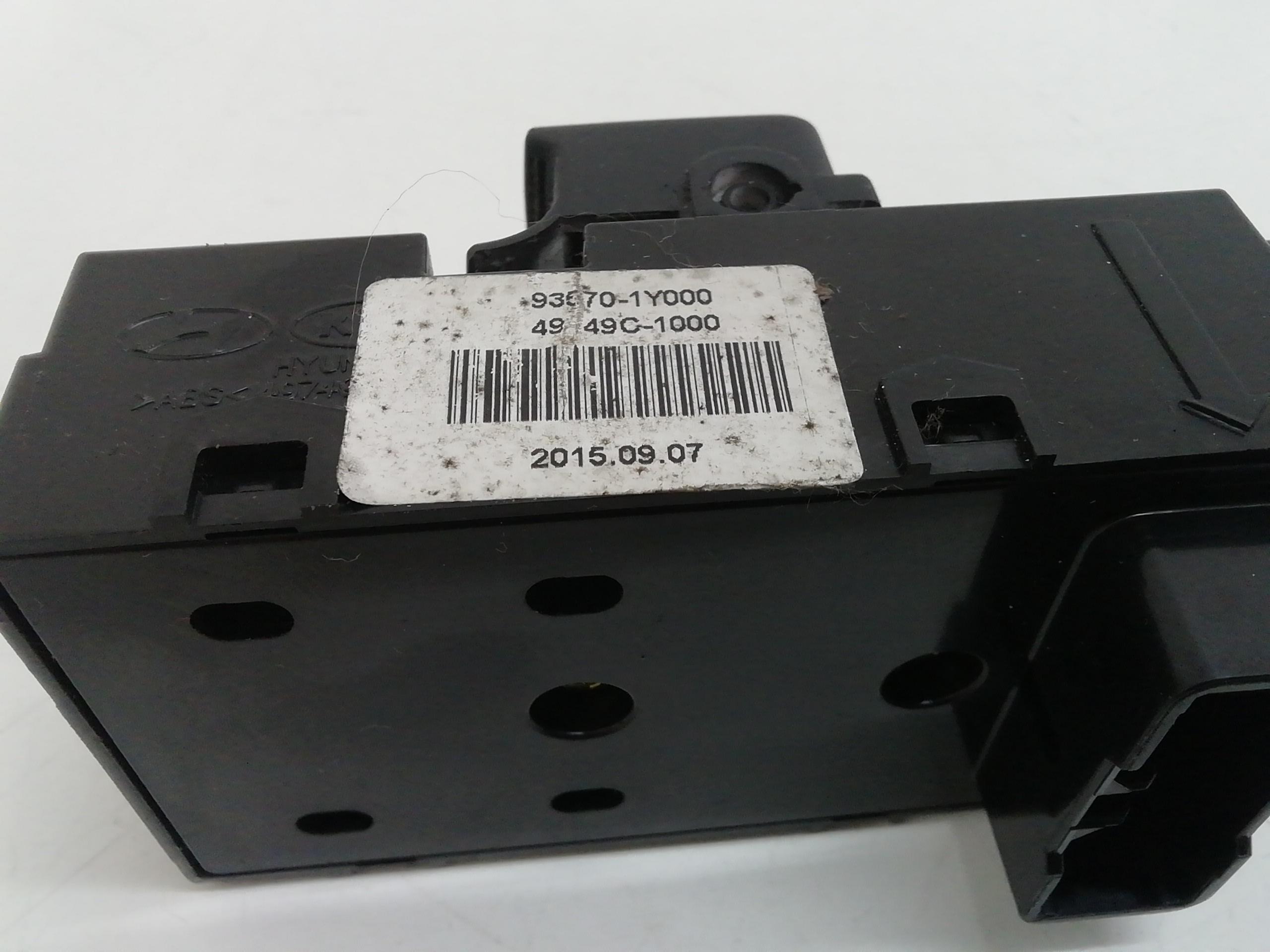 PULSANTIERA ANTERIORE SINISTRA KIA Picanto 3° Serie 93570-1Y000 (11>)