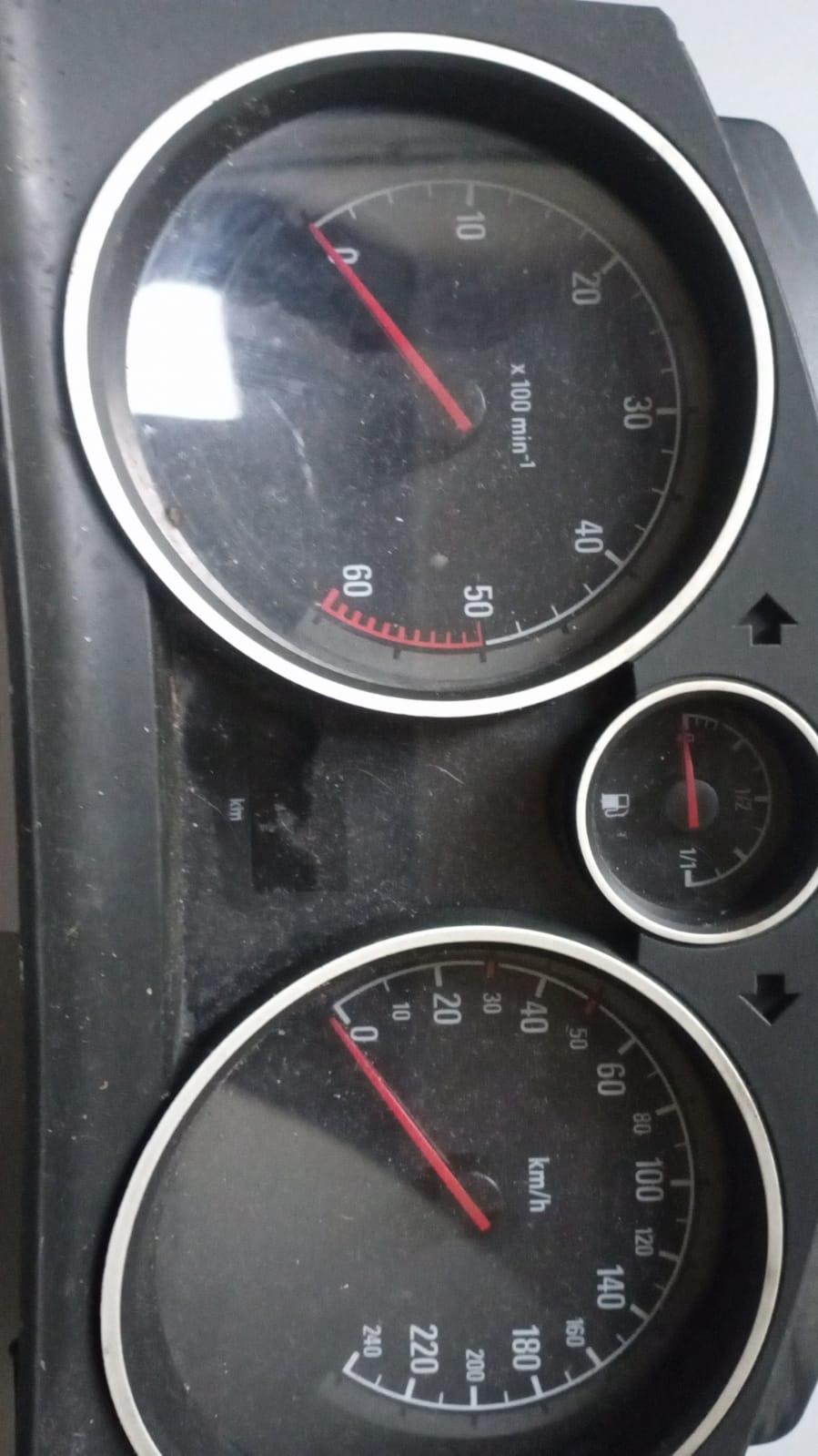 QUADRO STRUMENTI OPEL Astra H Berlina 13267544 (04>07)