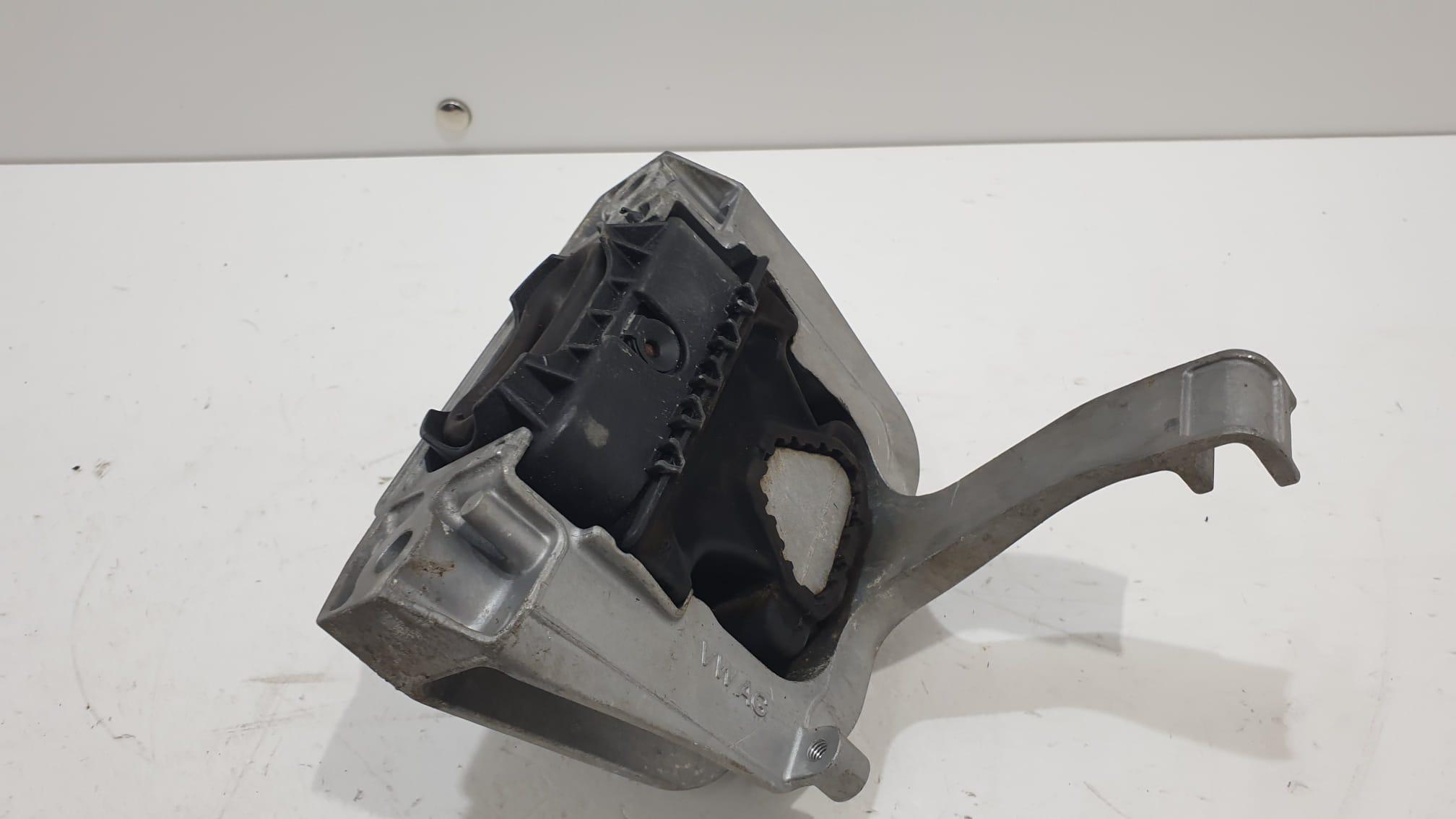 SUPPORTO MOTORE VOLKSWAGEN Golf Serie VIII 5WA199262A Benzina 1.0 (19>)