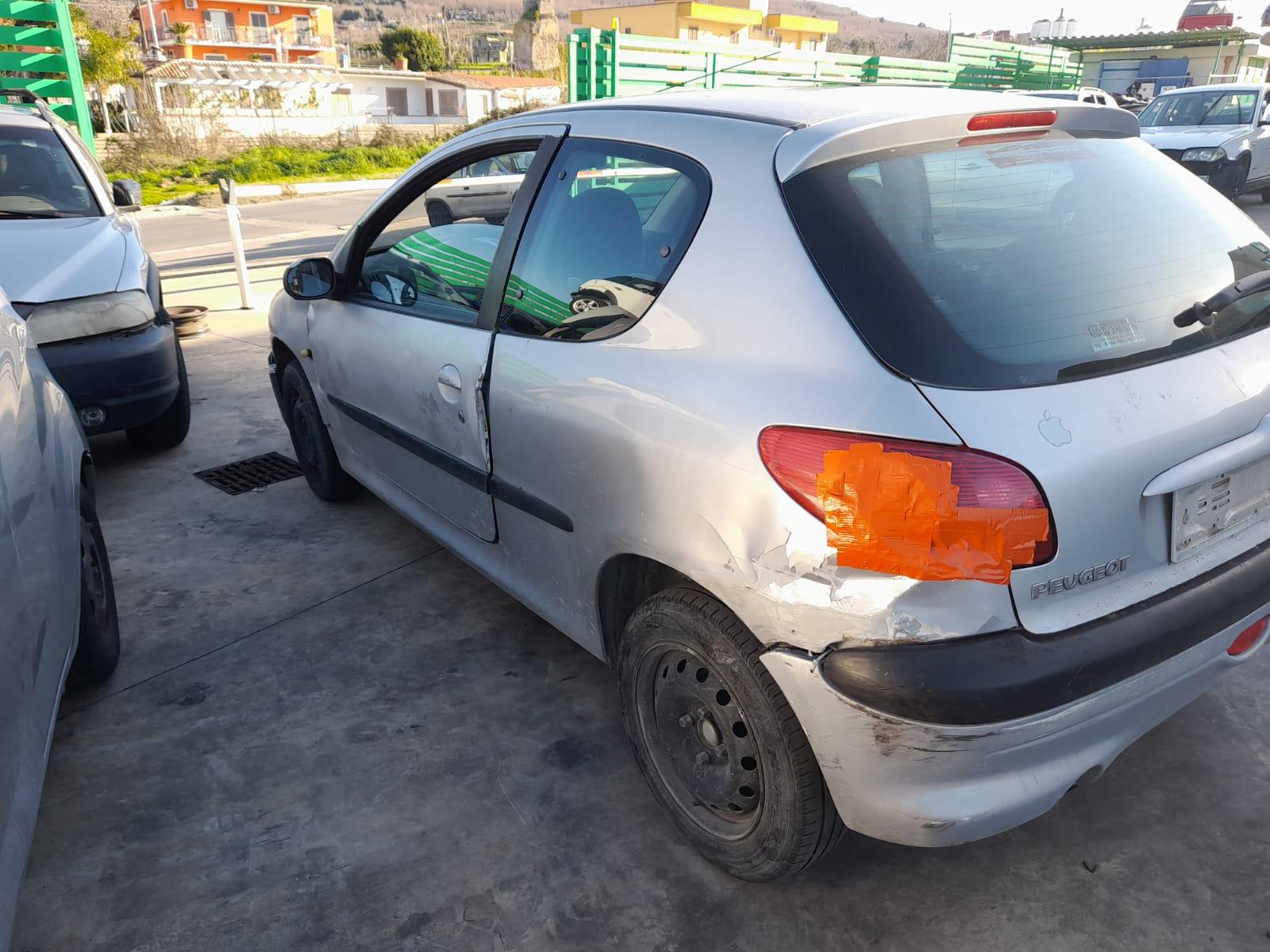 RICAMBI USATI AUTO PEUGEOT 206 1Â° Serie HFX (2001) RICAMBI USATI