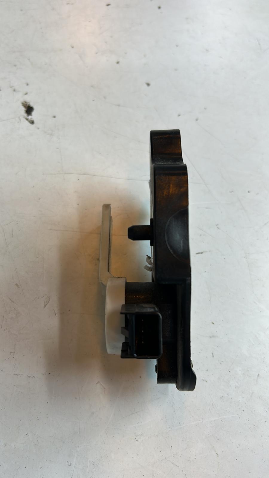 SENSORE PEDALE FRENO OPEL Meriva 3° Serie 25889337 (10>)