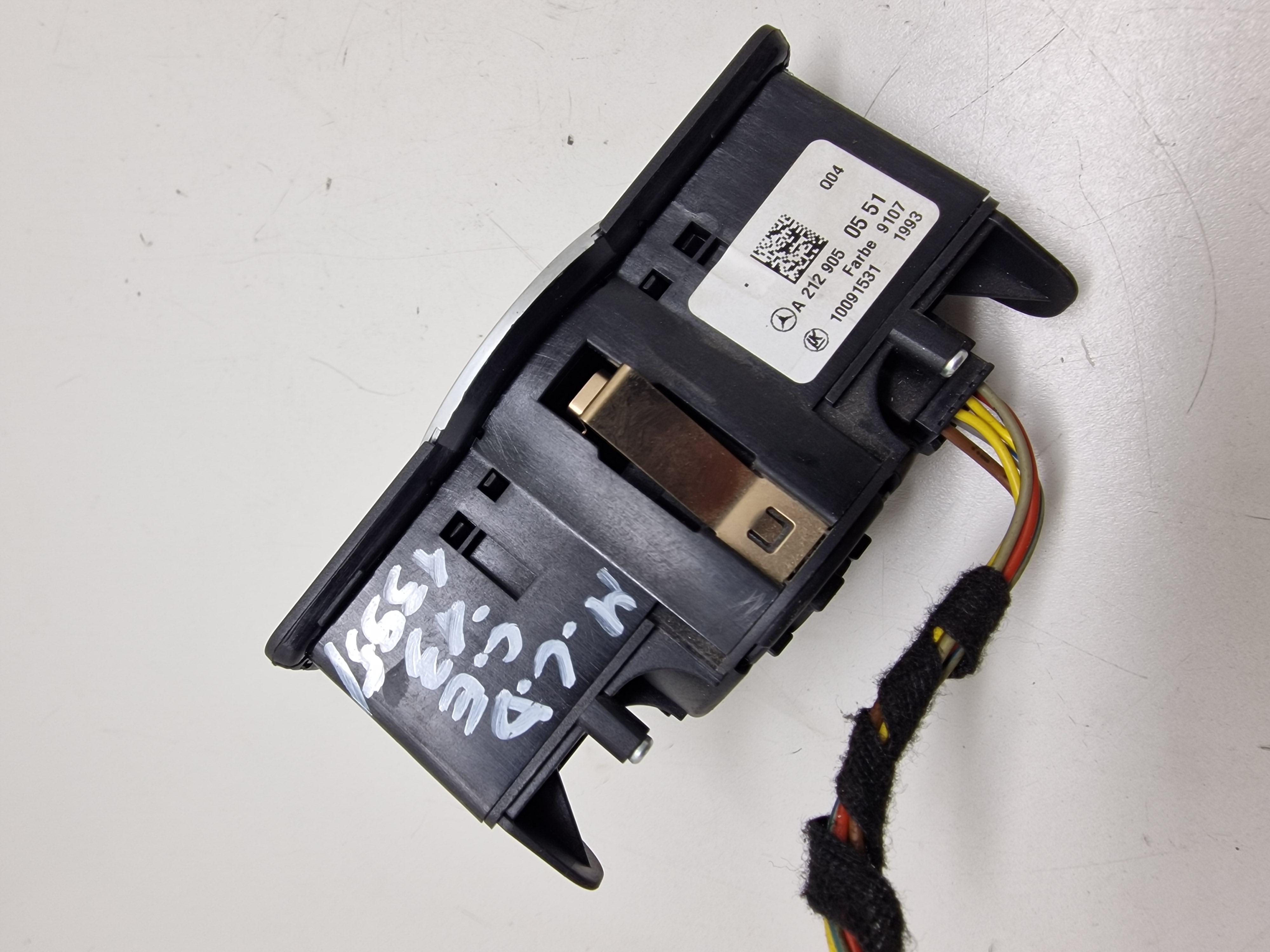 INTERRUTTORE COMANDO LUCI MERCEDES Classe E Berlina W212 A2129050551 (09>)