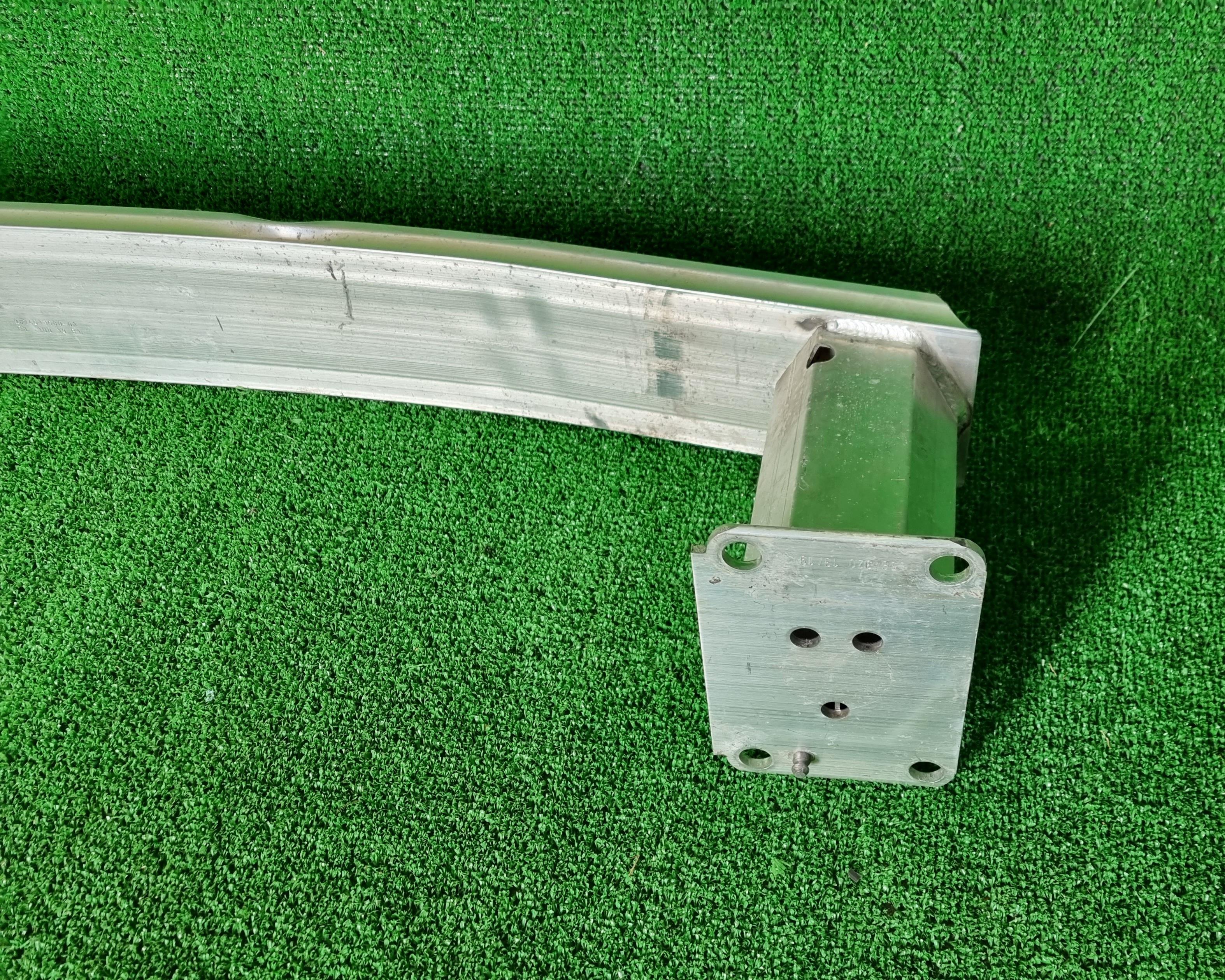 RINFORZO PARAURTI ANTERIORE CITROEN C5 Aircross 9824513680 (18>)