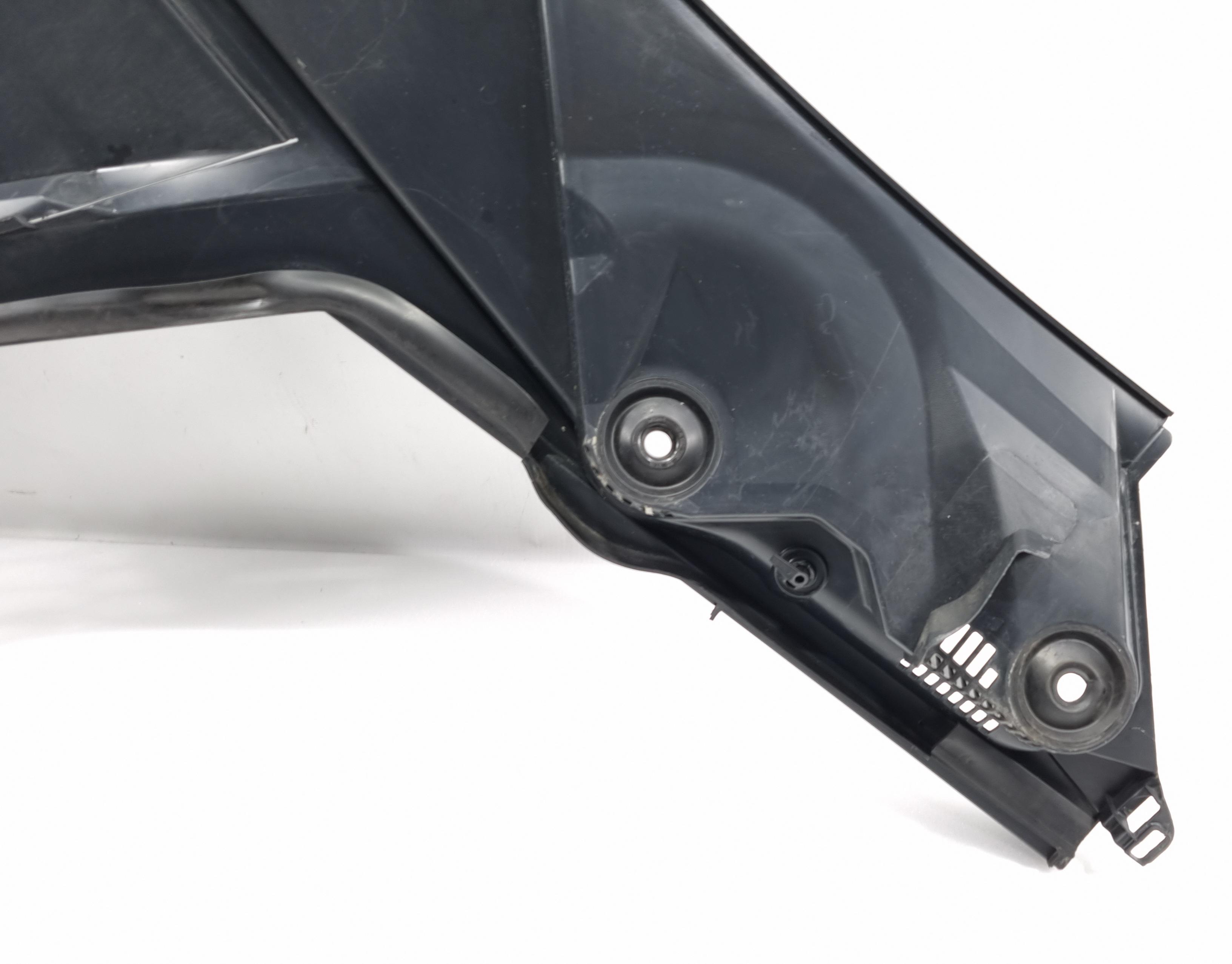 MODANATURA GOCCIOLATOIO SX MERCEDES Classe C Cabrio W205 A2058308902 (16>)