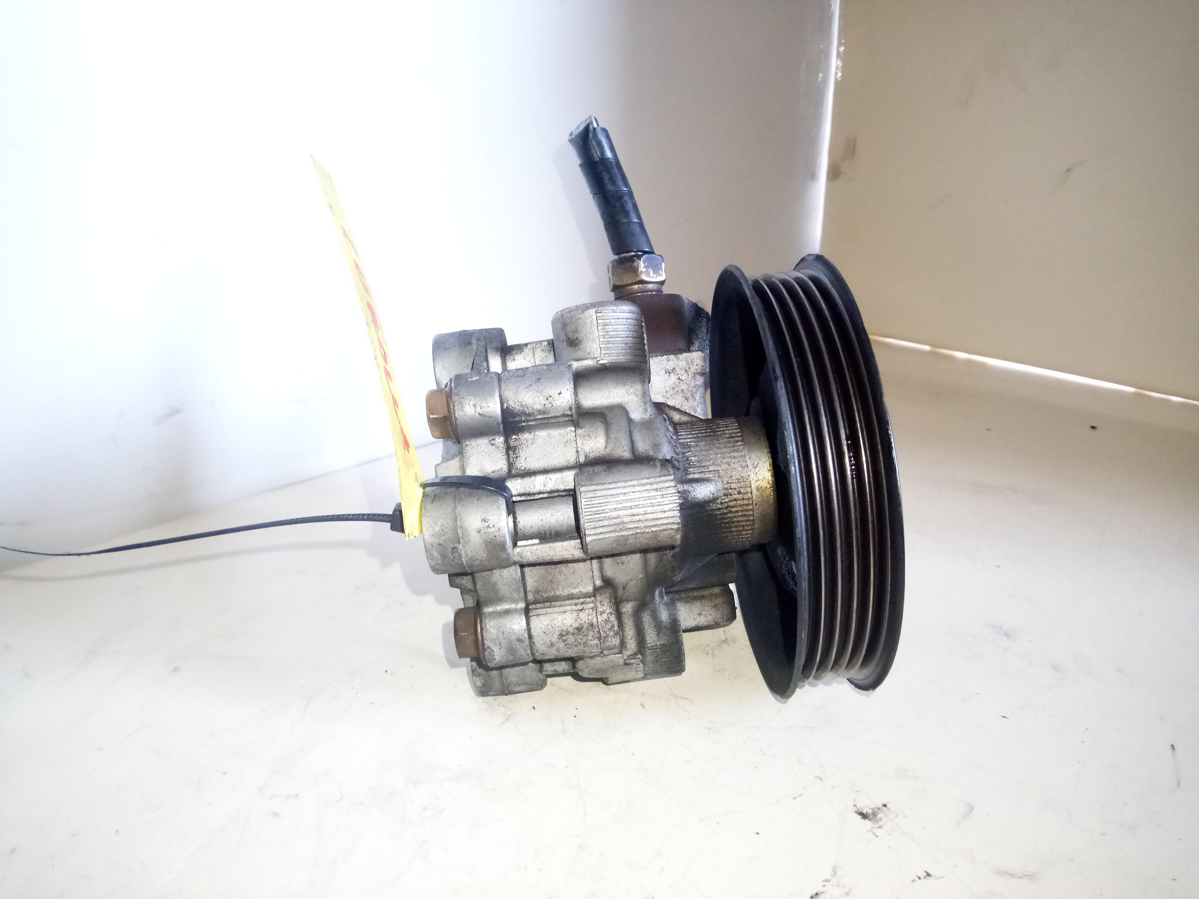 POMPA SERVOSTERZO TOYOTA Corolla Verso 1° Serie 1CD-FTV Diesel 2000 (02>04)