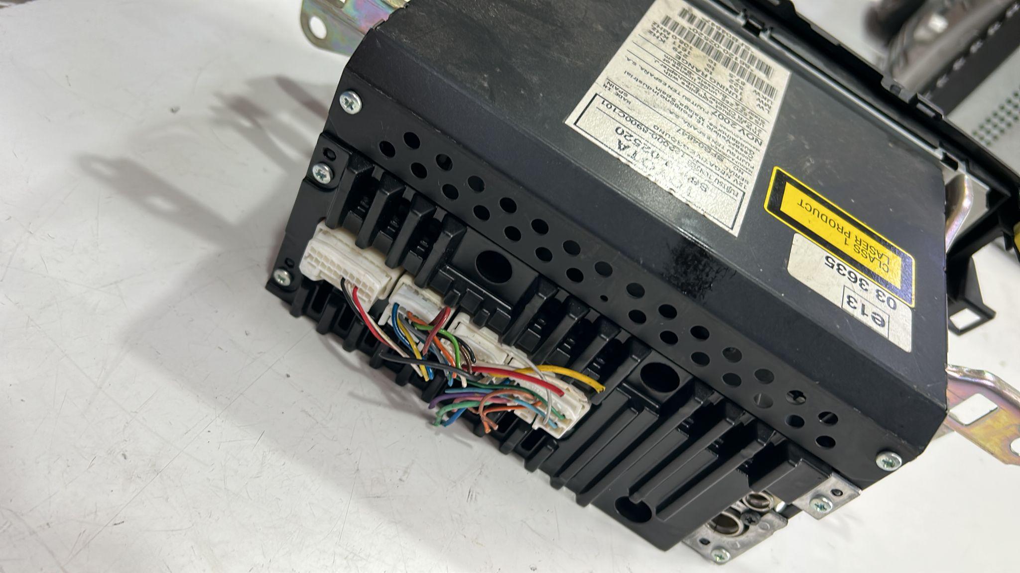 AUTORADIO TOYOTA Auris Serie (E150) 86120-02520 (07>12)