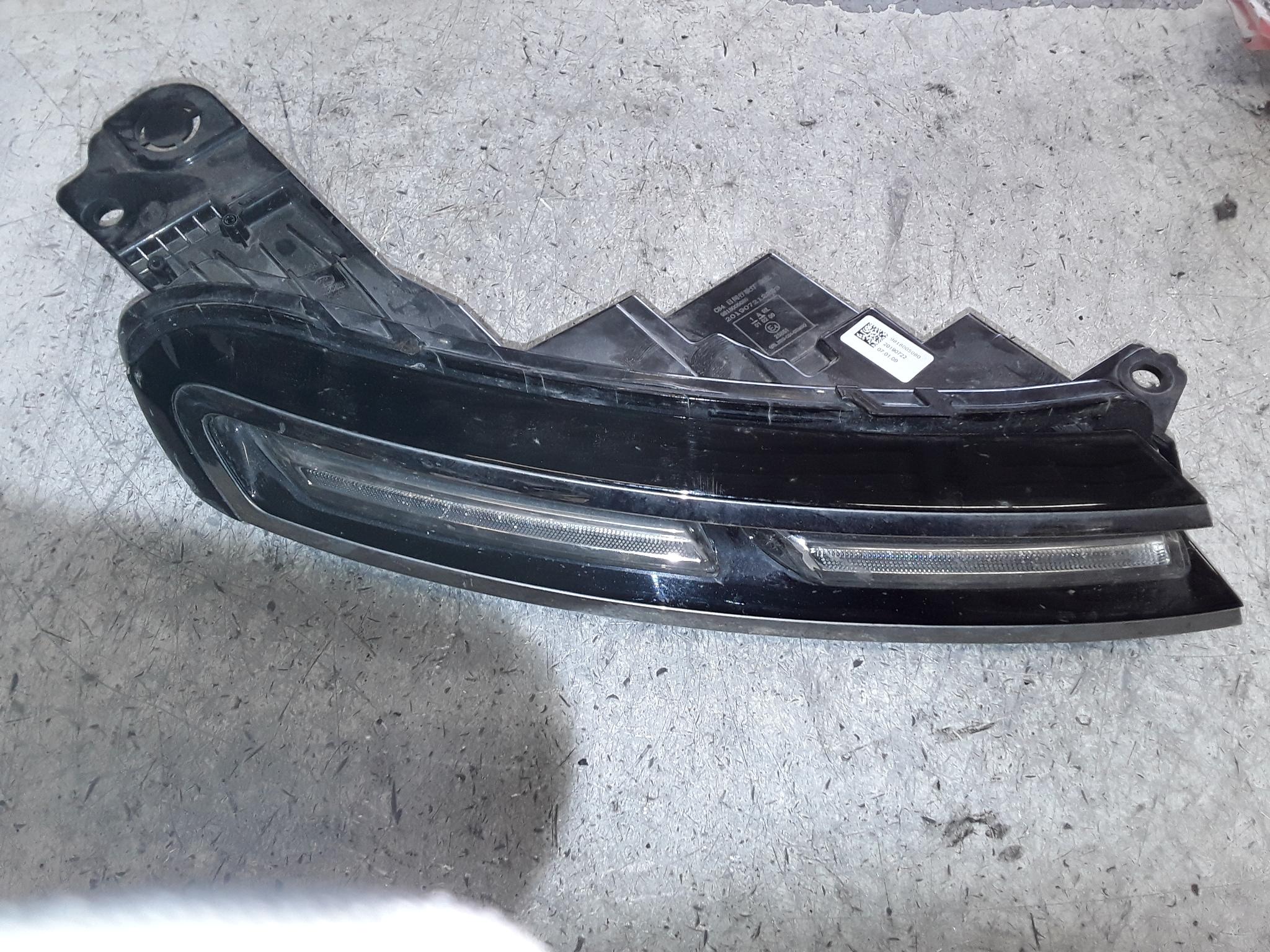 FARO DI POSIZIONE DX CITROEN C5 Aircross 9818005080 (18>)