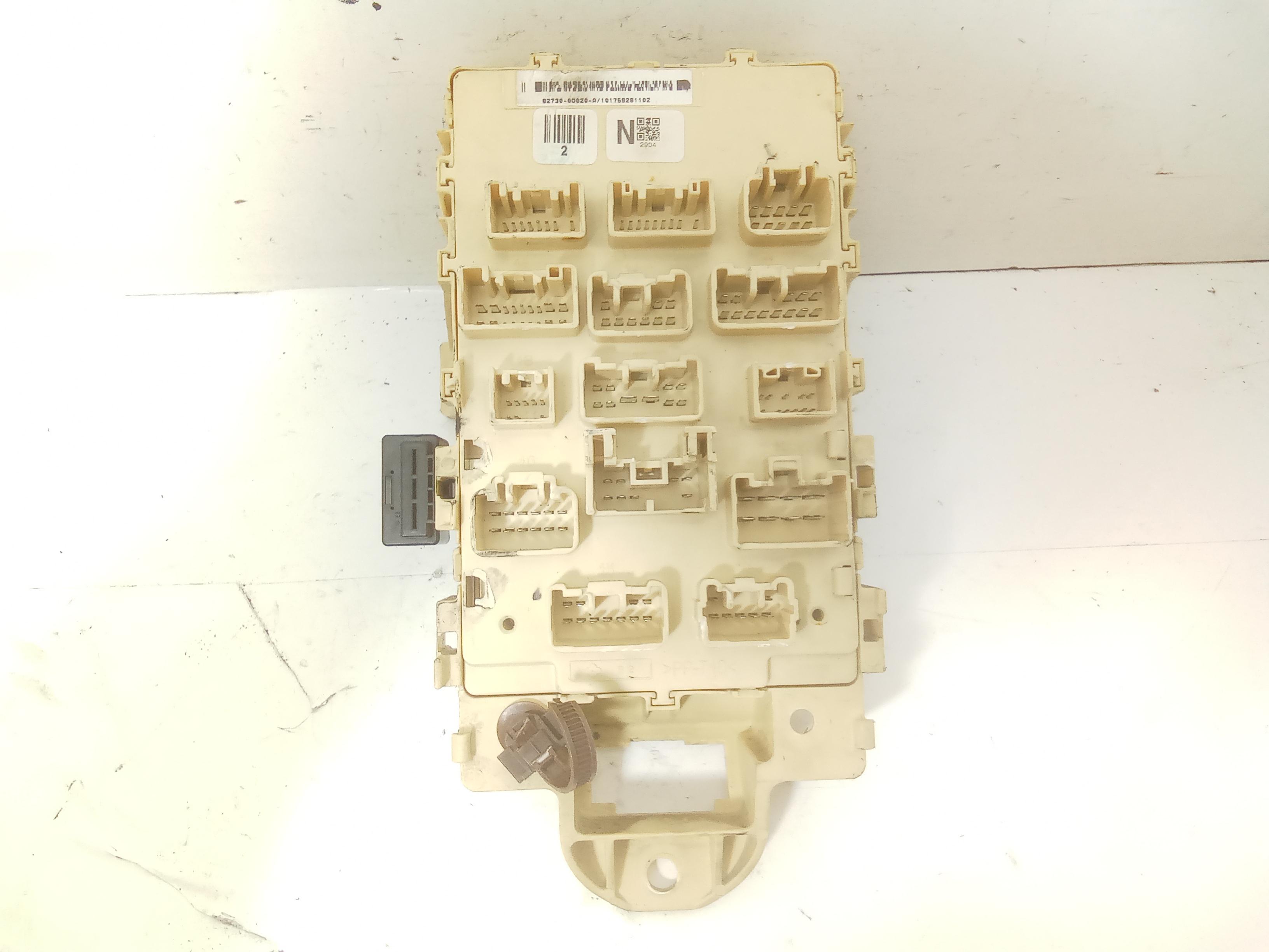 CENTRALINA PORTA FUSIBILI TOYOTA Yaris Serie 82730-0d020 Benzina 1000 ...