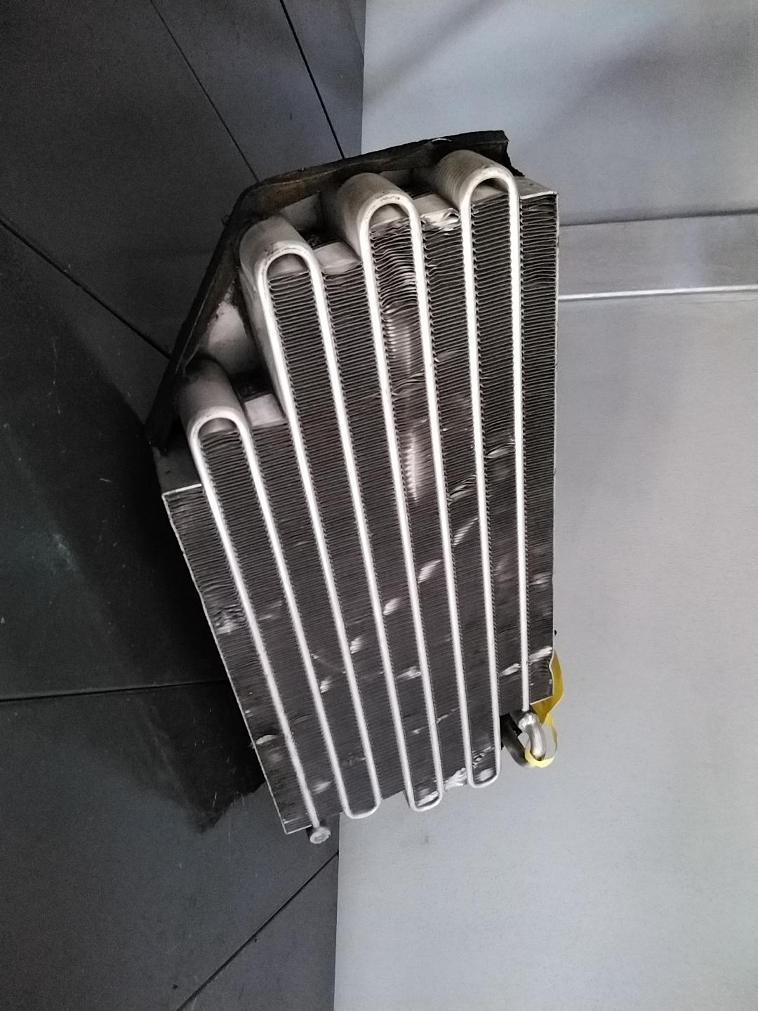 RADIATORE A/C SCANIA 164 480 (AB) 1779202 Diesel (04>)