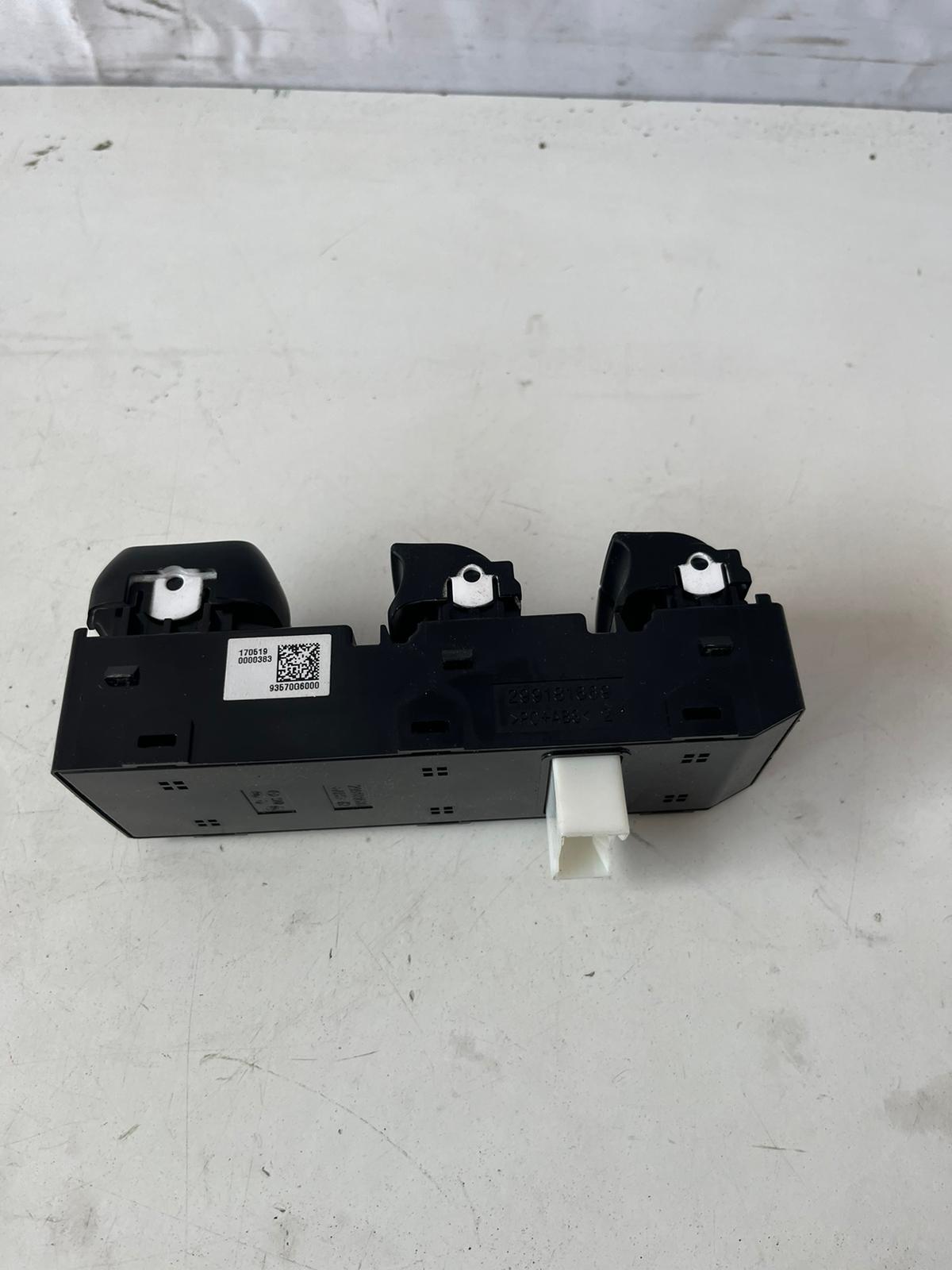 PULSANTIERA ANTERIORE SINISTRA KIA Picanto Serie 93570G6000 (17>)