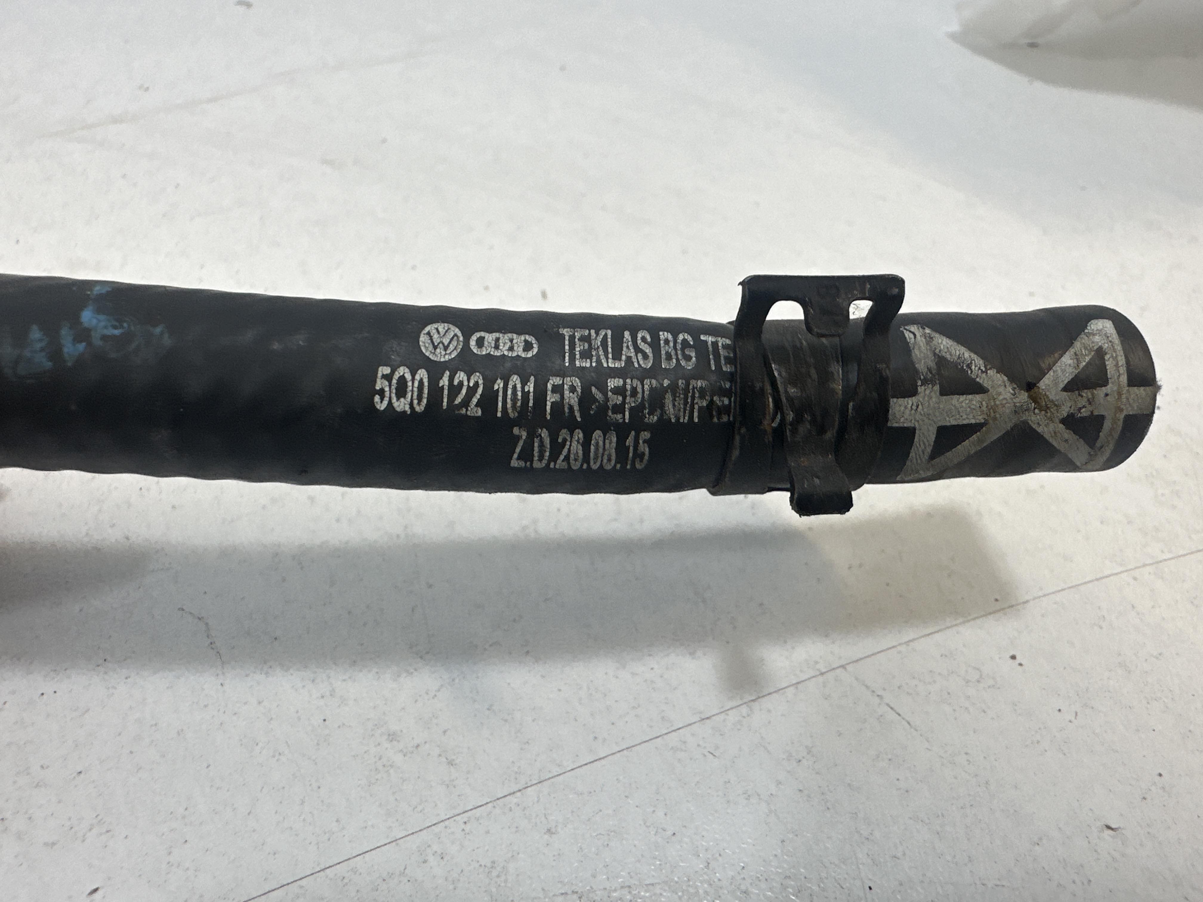 5Q0122101FR TUBI REFRIGERANTE VOLKSWAGEN Golf 7 Berlina Benzina 2000