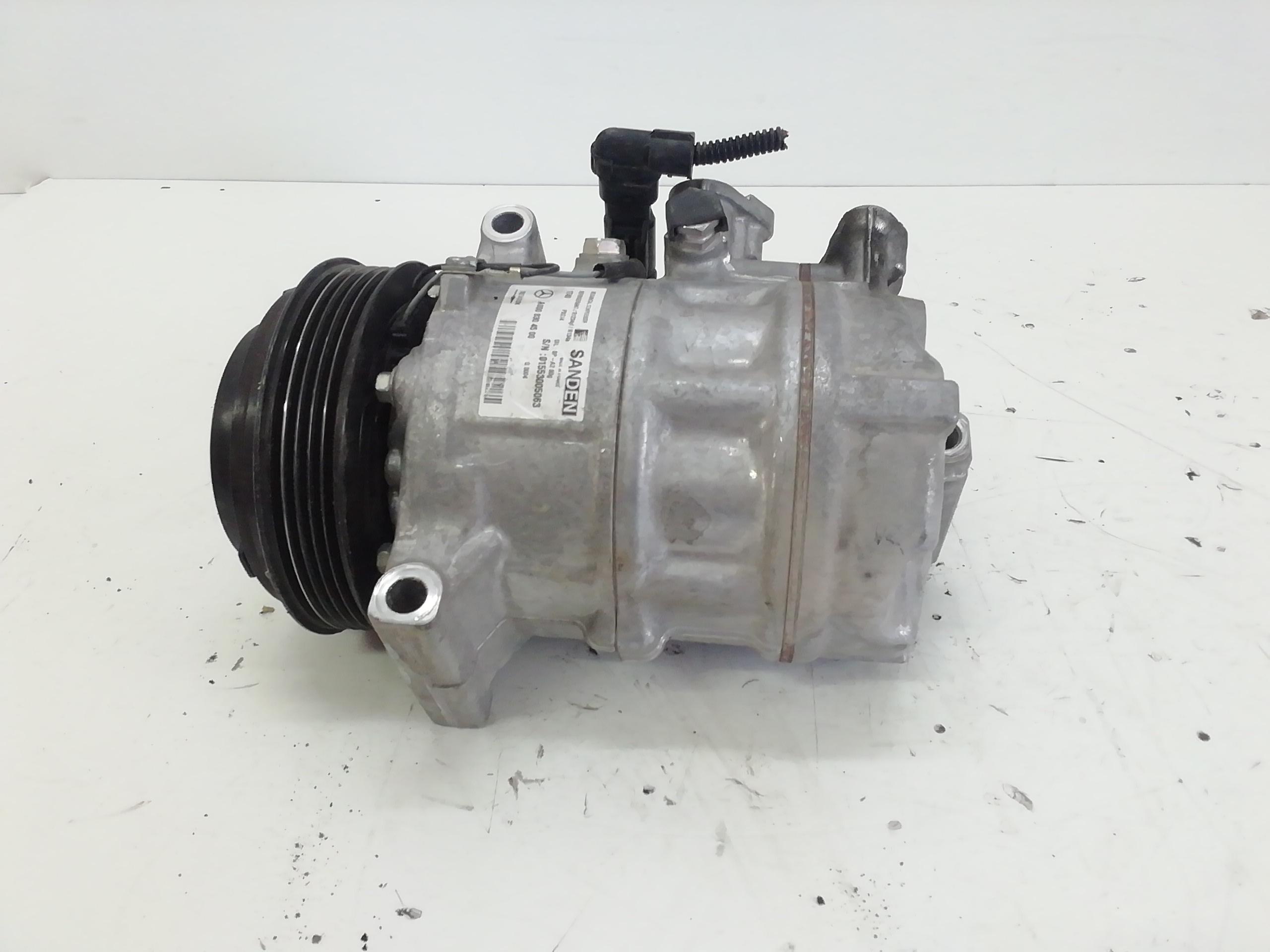 COMPRESSORE A/C MERCEDES GLC Serie (W253) A0008304500 Diesel 2000 (15>)