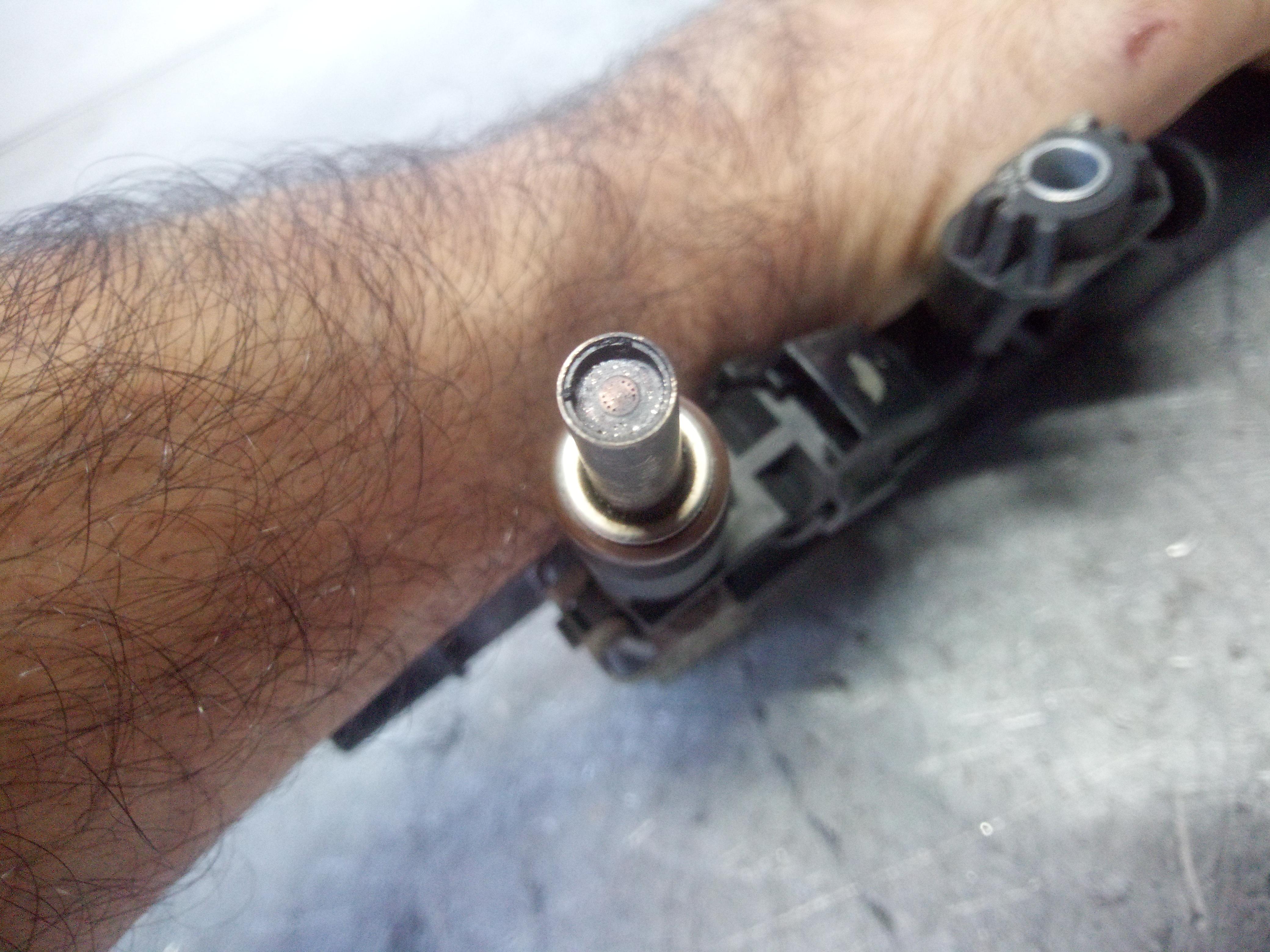 INIETTORI CITROEN C4 Picasso Mk1 8280002351 5FW (EP6) Benzina 1600 (06>13)