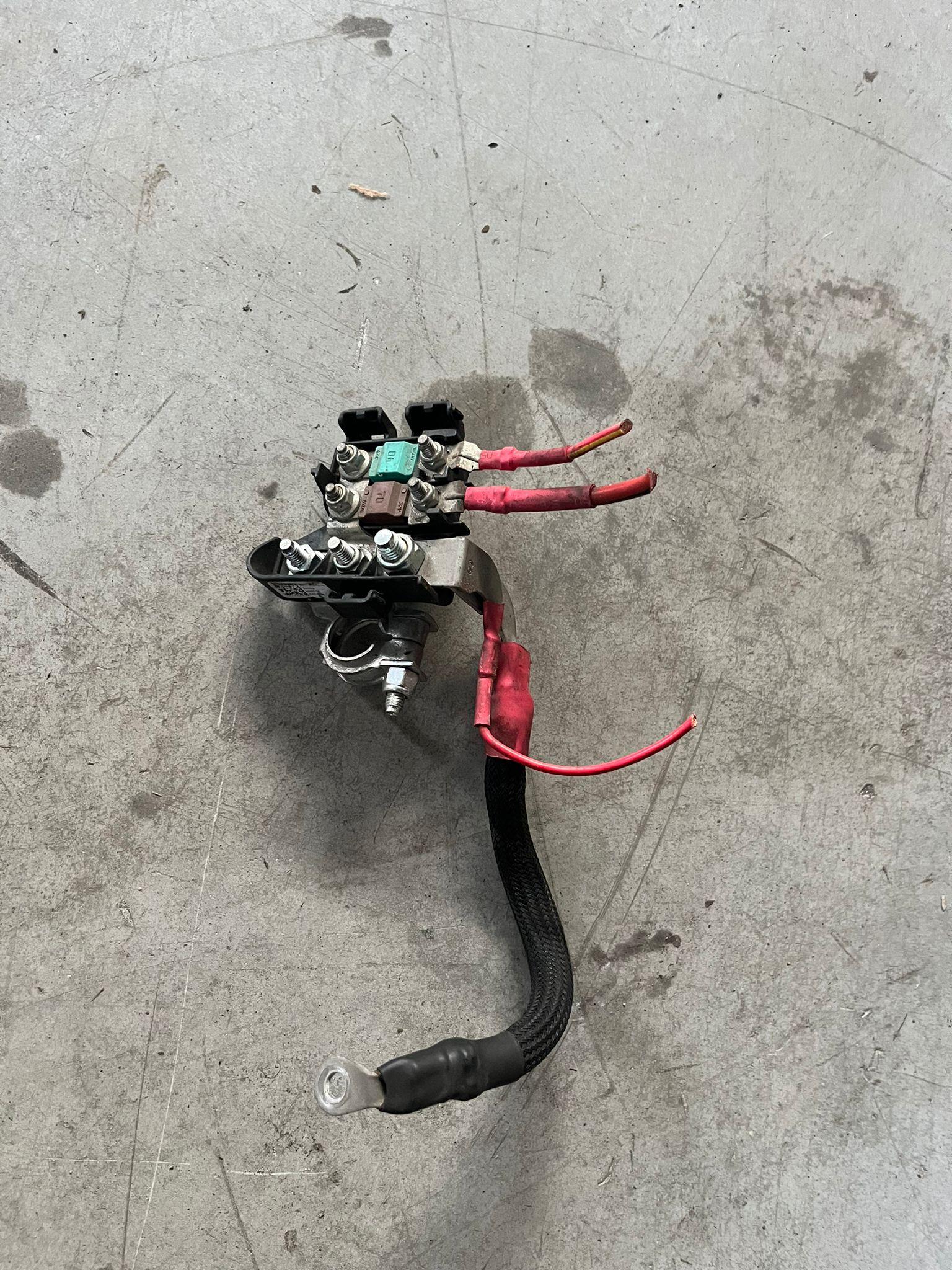 - POLO POSITIVO CON FUSIBILI FIAT 500 L Serie (351_352) (12>) 1.3 ...