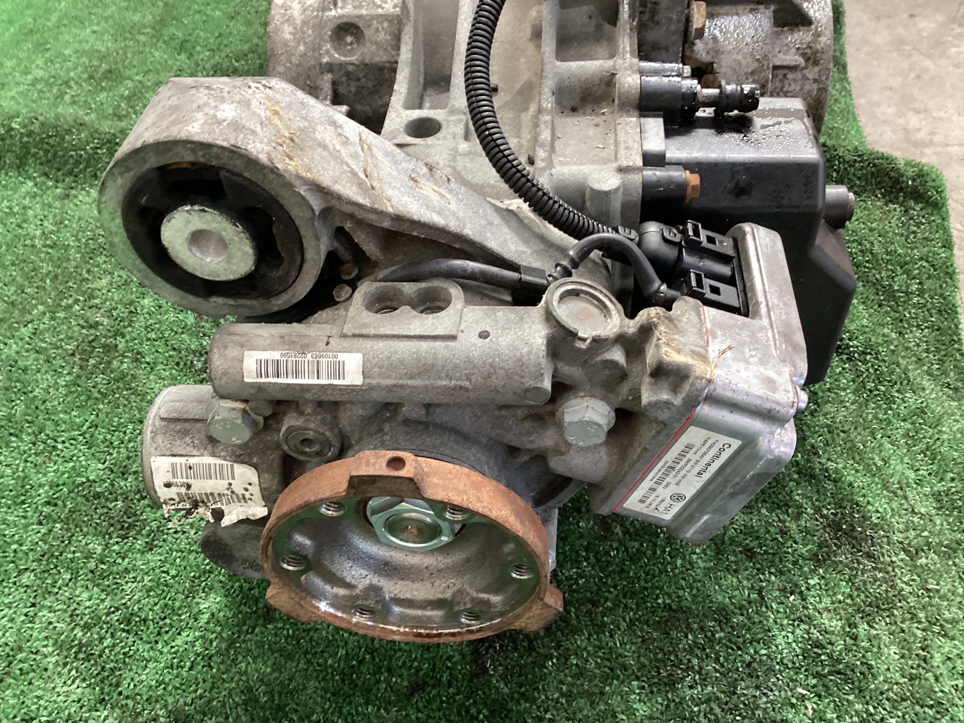 DIFFERENZIALE POSTERIORE VOLKSWAGEN Transporter T5 Serie 02W525010L ...