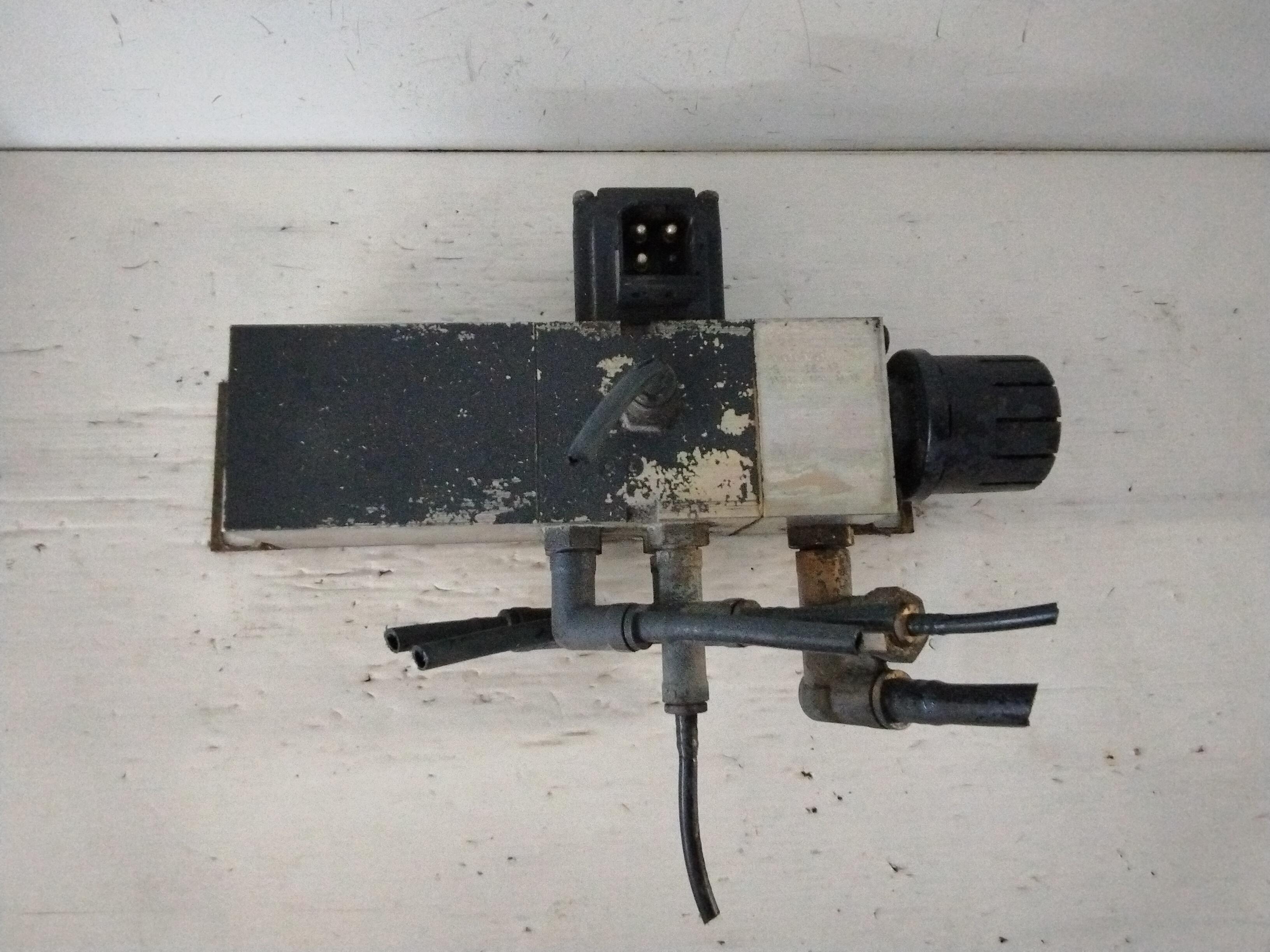 VALVOLA SOLENOIDE VOLVO FL6 Serie 3944186-00 Diesel (85>00)