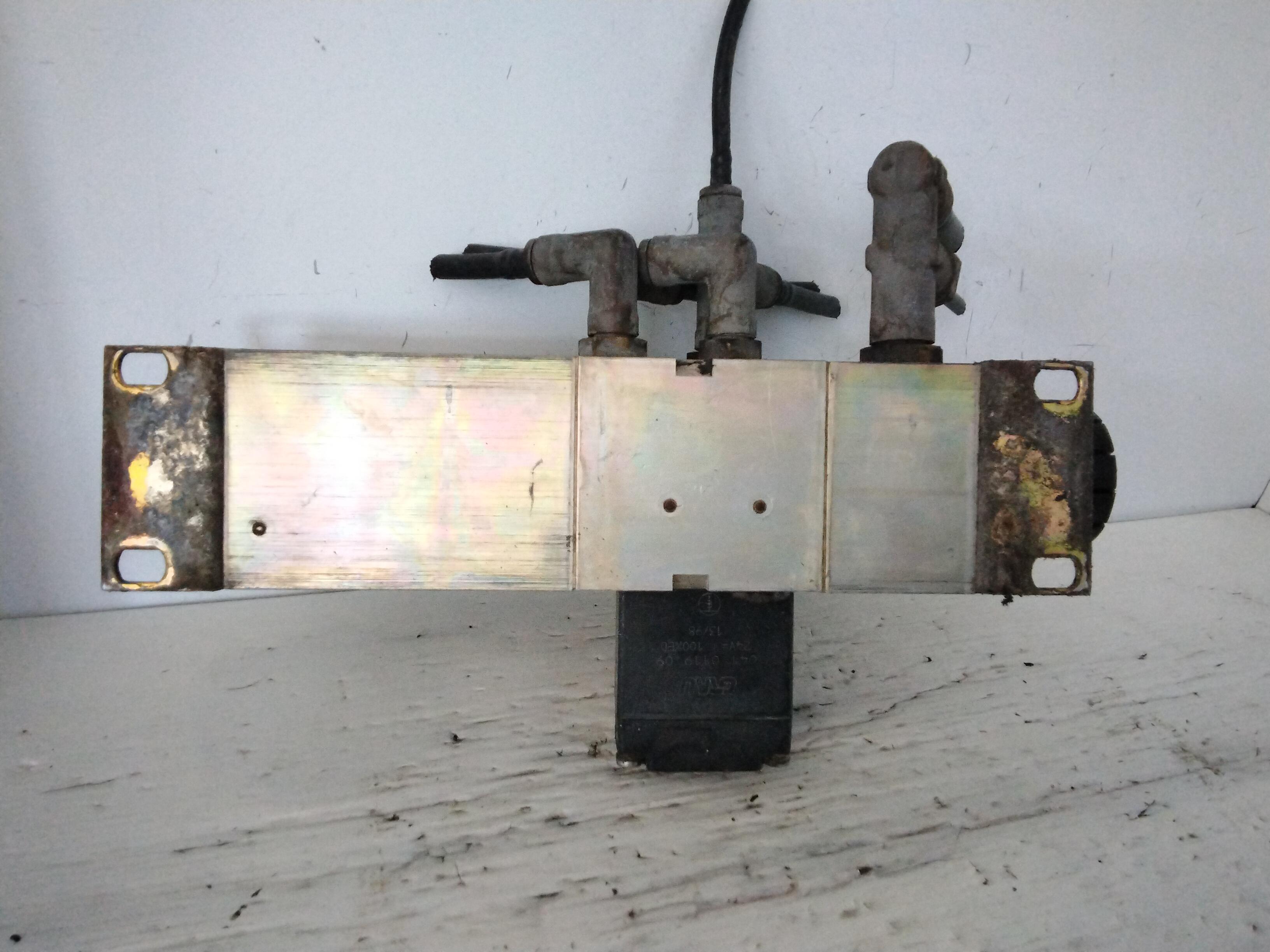 VALVOLA SOLENOIDE VOLVO FL6 Serie 3944186-00 Diesel (85>00)