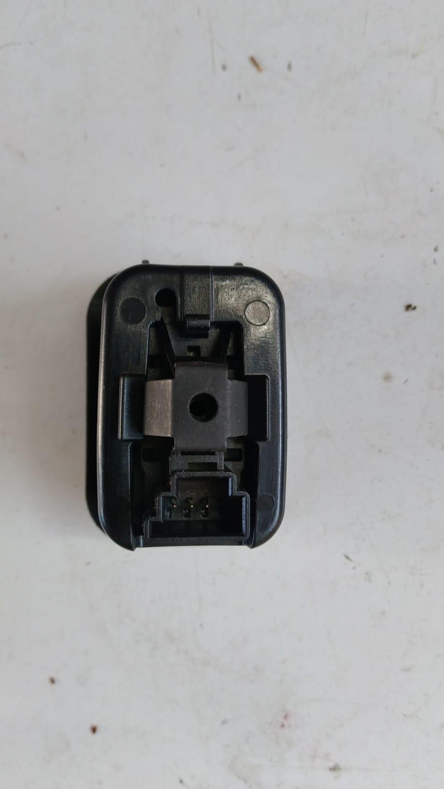 MERCEDES CLS W218 (10>17) PULSANTE APERTURA PORTELLONE POSTERIORE 276952