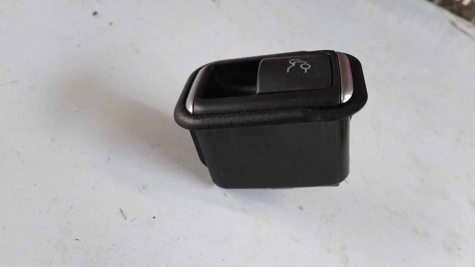 MERCEDES CLS W218 (10>17) PULSANTE APERTURA PORTELLONE POSTERIORE 276952