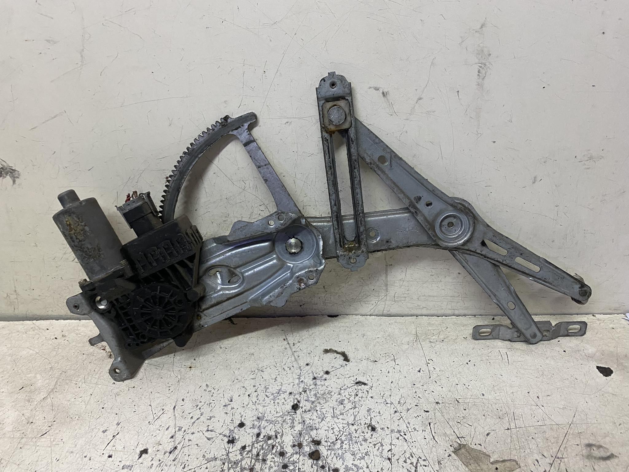 CREMAGLIERA ANTERIORE SINISTRA OPEL Astra G S. Wagon 90 521 861 (98>04)