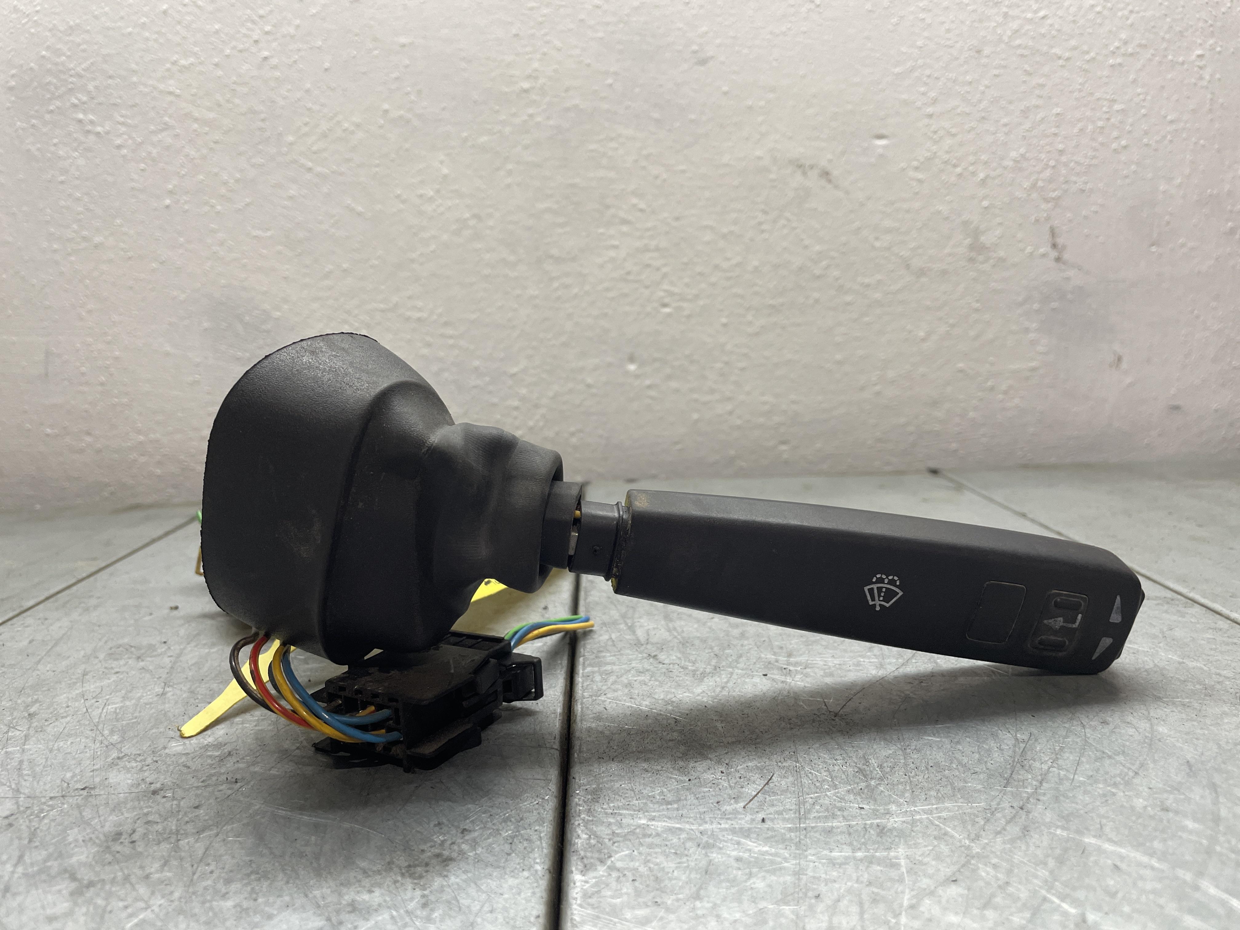 DEVIOLUCI DESTRO VOLVO FH12 420 3944672 (95>)