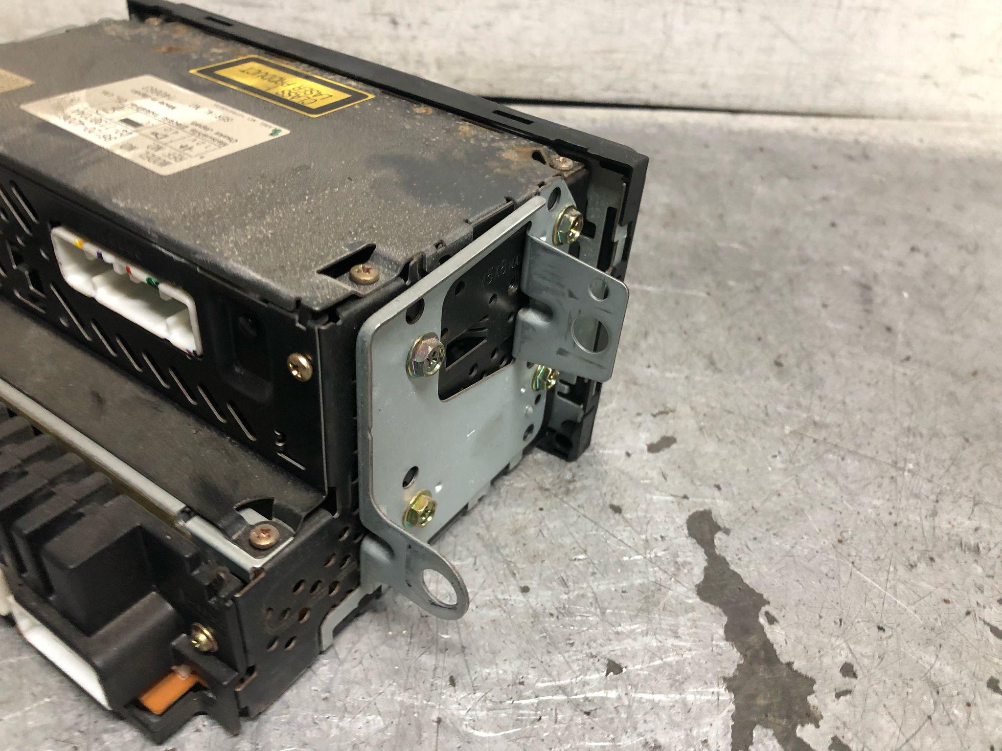 AUTORADIO TOYOTA Rav4 3° Serie 86120-42061 (03>05)