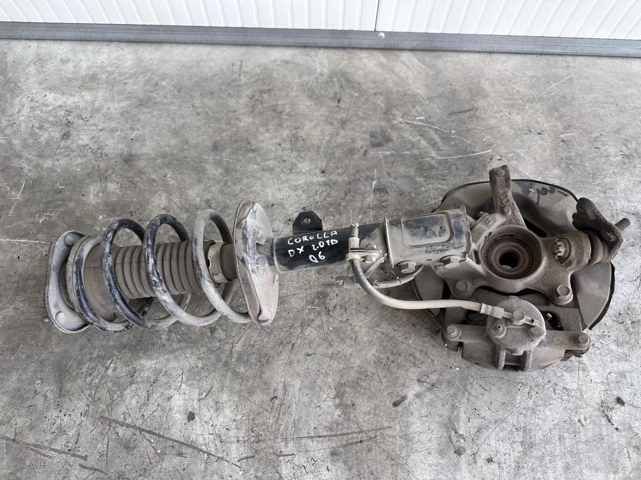 MASSA MECCANICA ANTERIORE DESTRA TOYOTA Corolla Berlina 3° Serie 3-5P 614024JP (02>04)